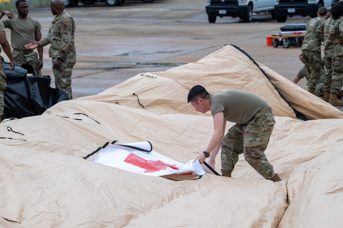 192nd medical group trains on new CBRNE tents > Air National Guard ...