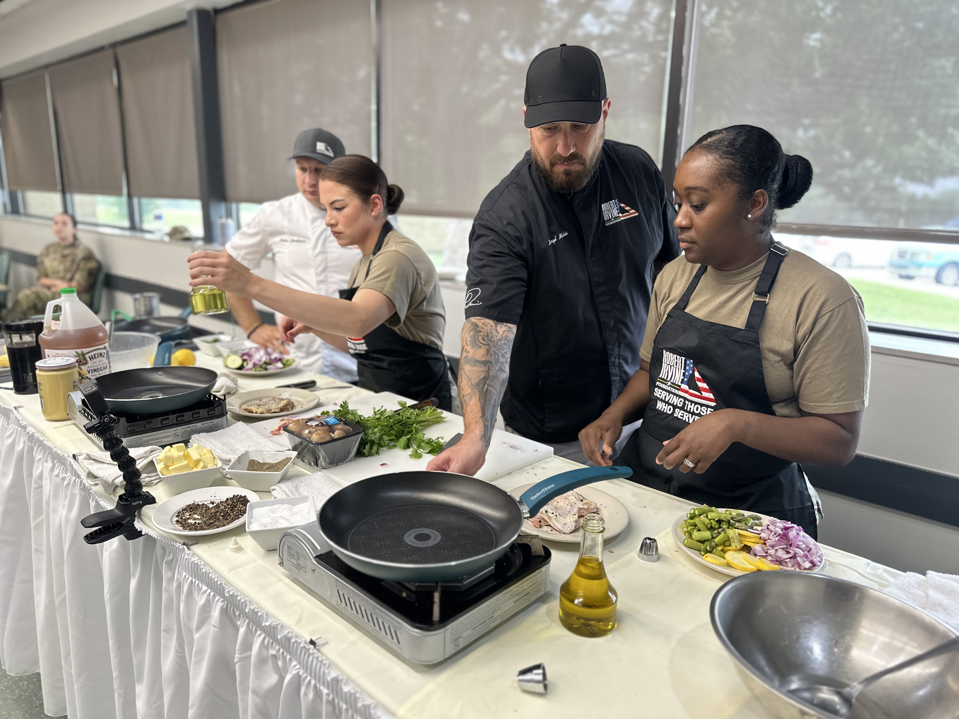 Celebrity Chef Robert Irvine inspires Airmen with healthy dinner and ...