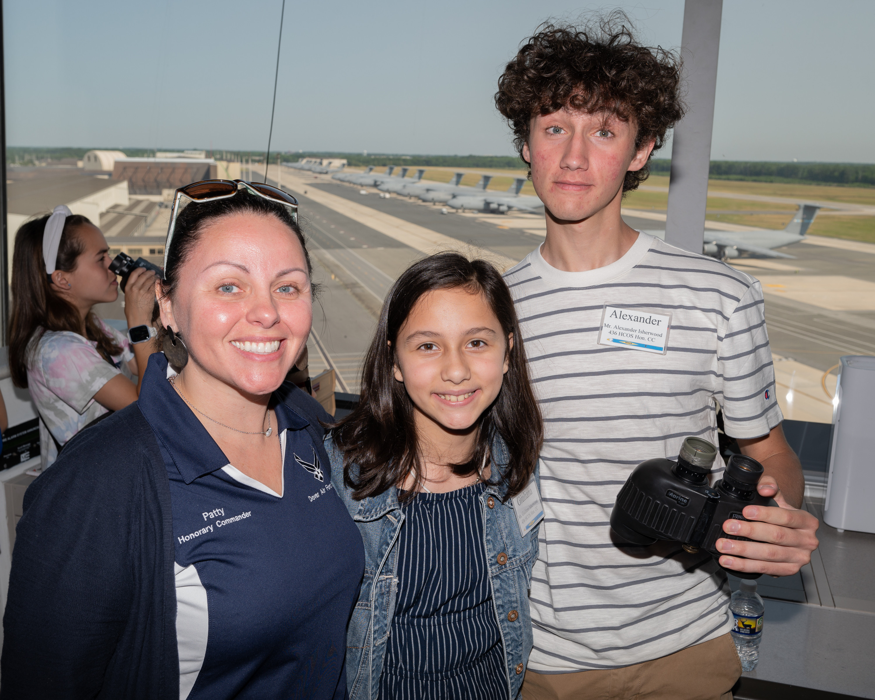 Honorary Commanders, children tour Dover AFB during Bring Your Kids to ...