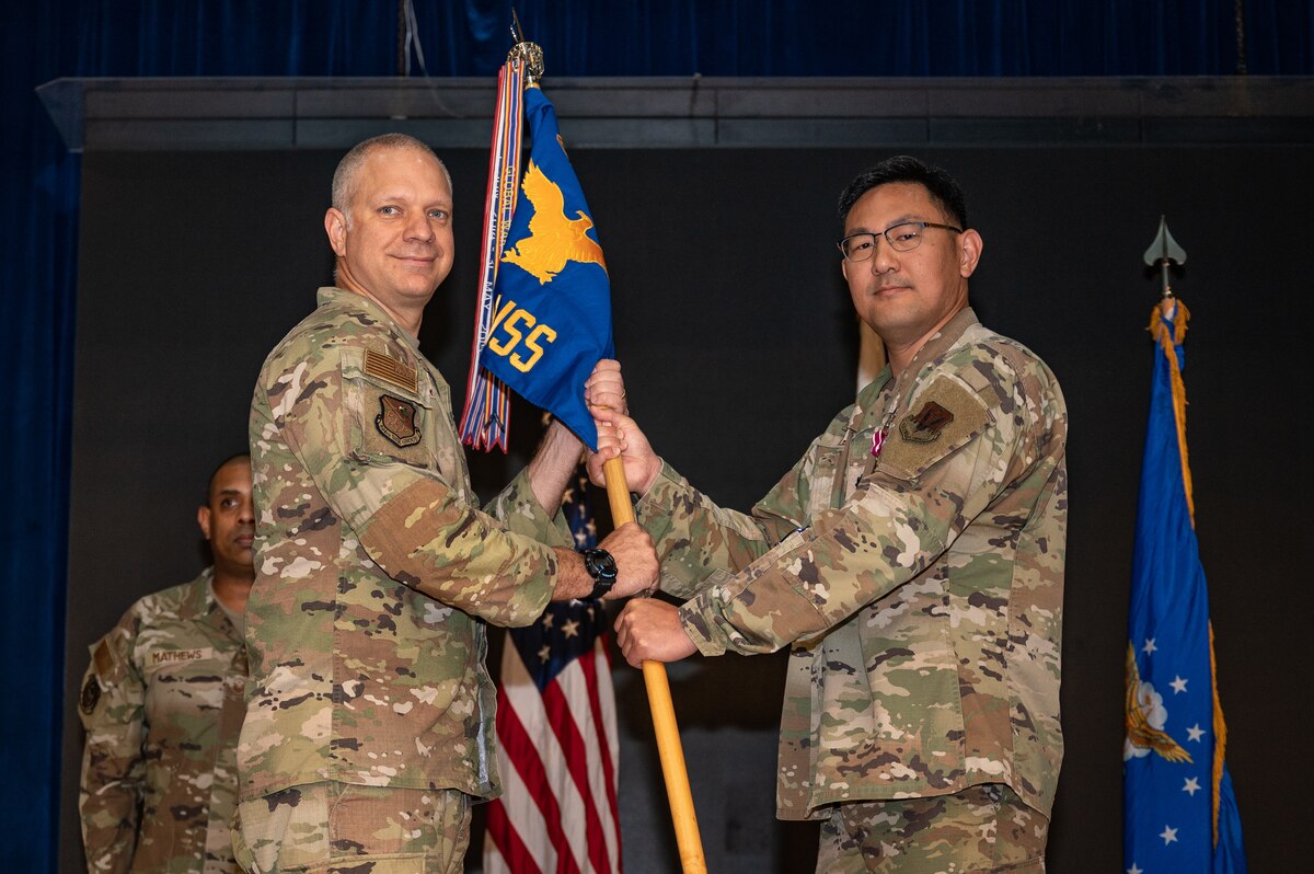 694 ISS Change of Command > Osan Air Base > Article Display