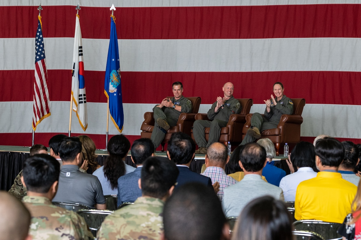 51st OG Change of Command > Osan Air Base > Article Display