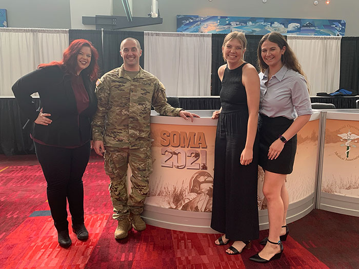 'Part of the Team': MRDC, USAISR help train medical students in unique way > Joint Base San ...