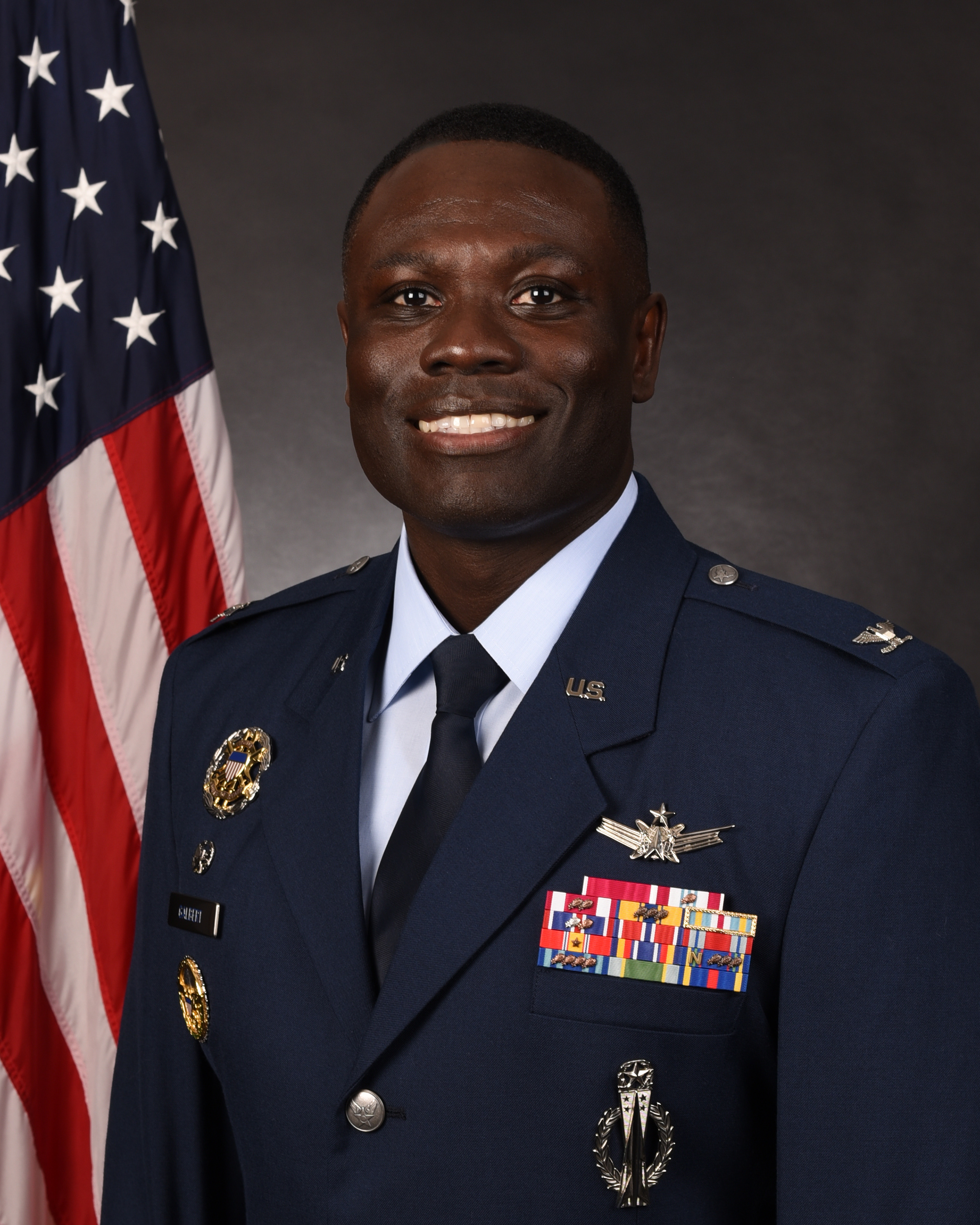 90 MW Commander official photo