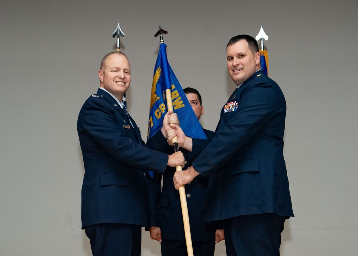 377th Comptroller Squadron welcomes Maj. Matthew Daniels as the new ...
