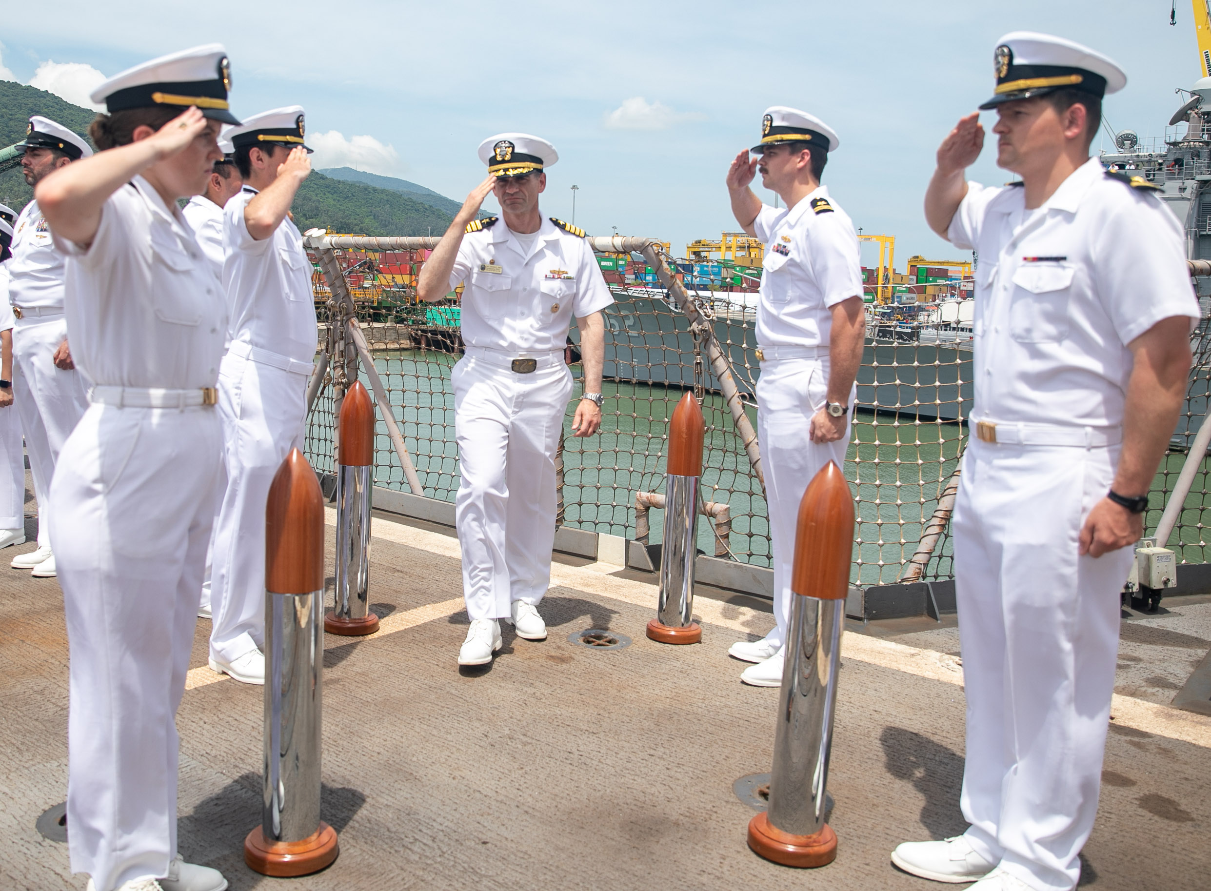 USS Antietam holds Change of Command Ceremony in Vietnam > Commander, U ...