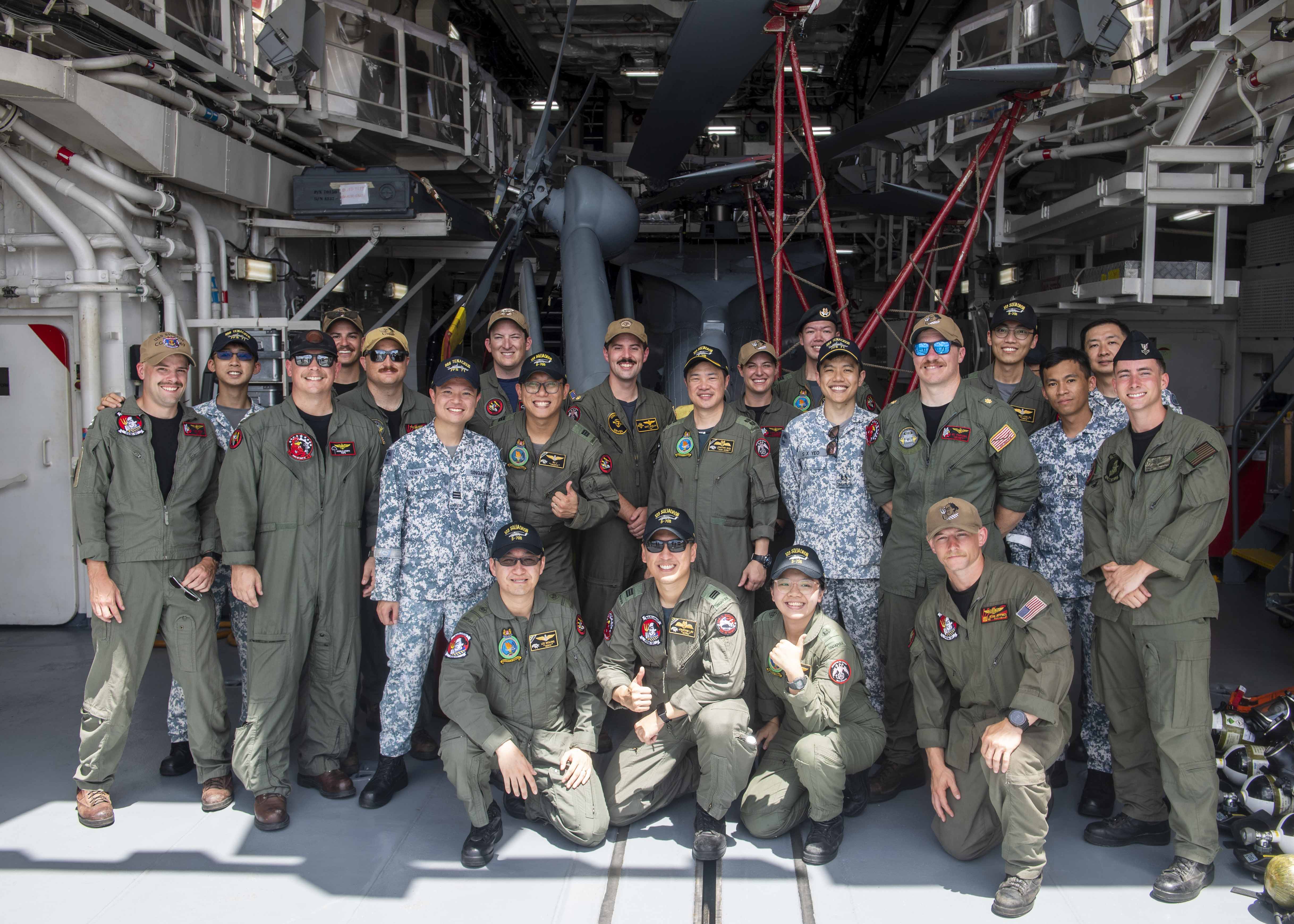 US, SINGAPORE NAVIES CONDUCT OPERATIONAL MEETING AT EXERCISE PACIFIC ...