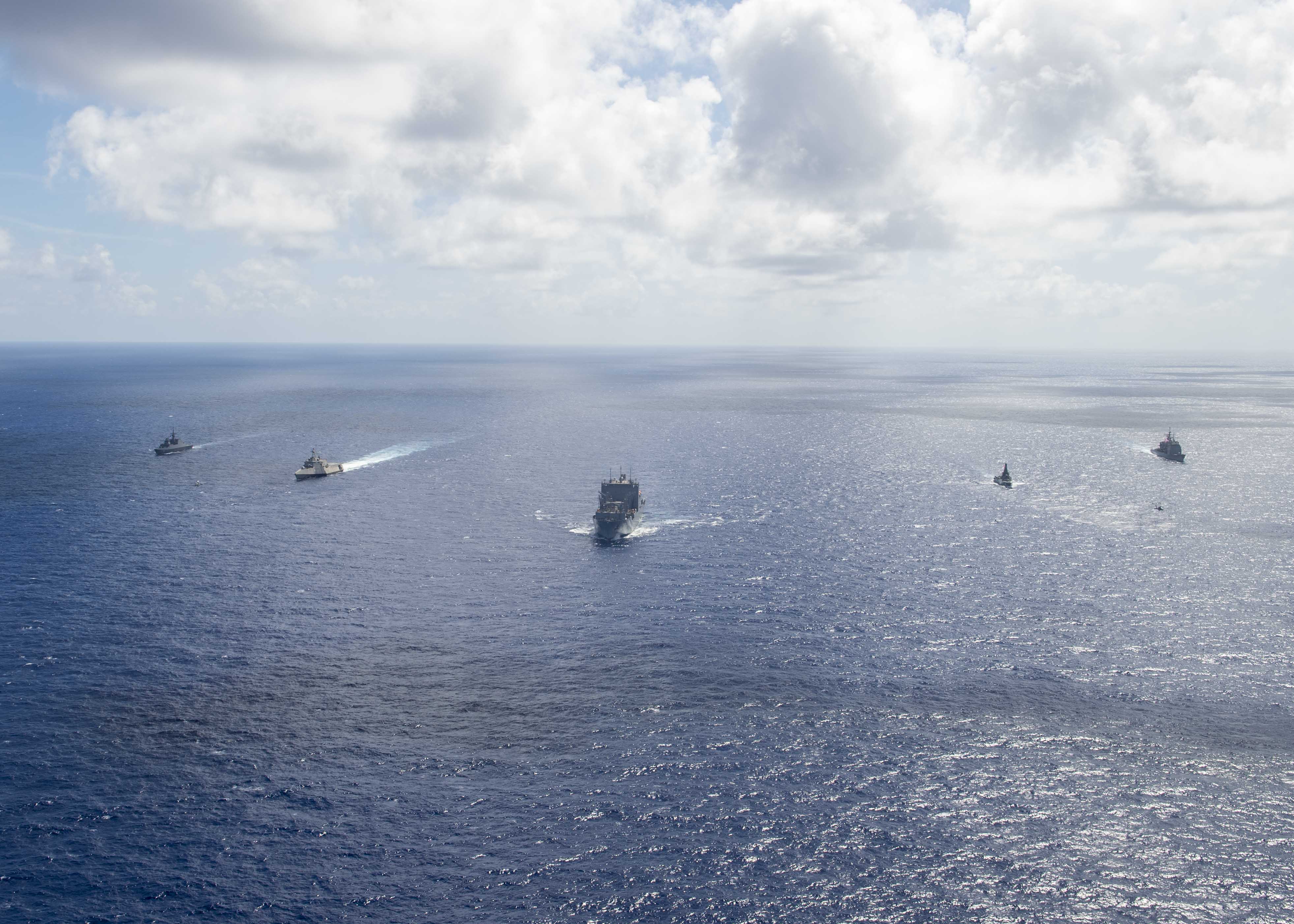 USS MANCHESTER (LCS 14) TRANSITS WESTERN PACIFIC OCEAN DURING EXERCISE ...