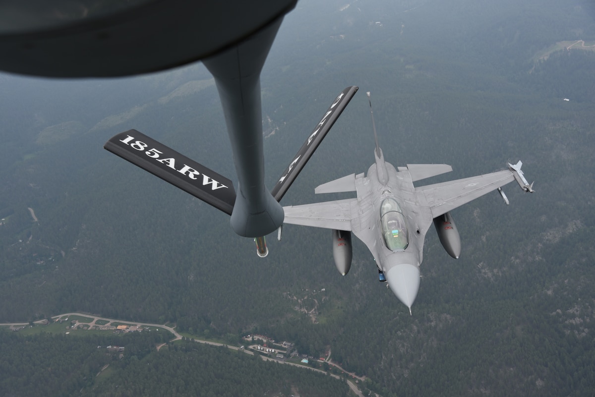 Iowa ANG performs flyovers in Iowa, South Dakota and North Dakota as ...