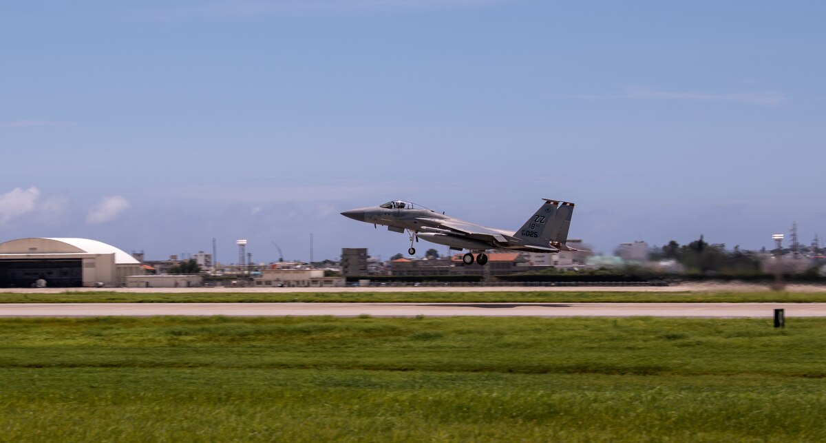 18th Wing commander marks his departure with a final flight > Kadena ...
