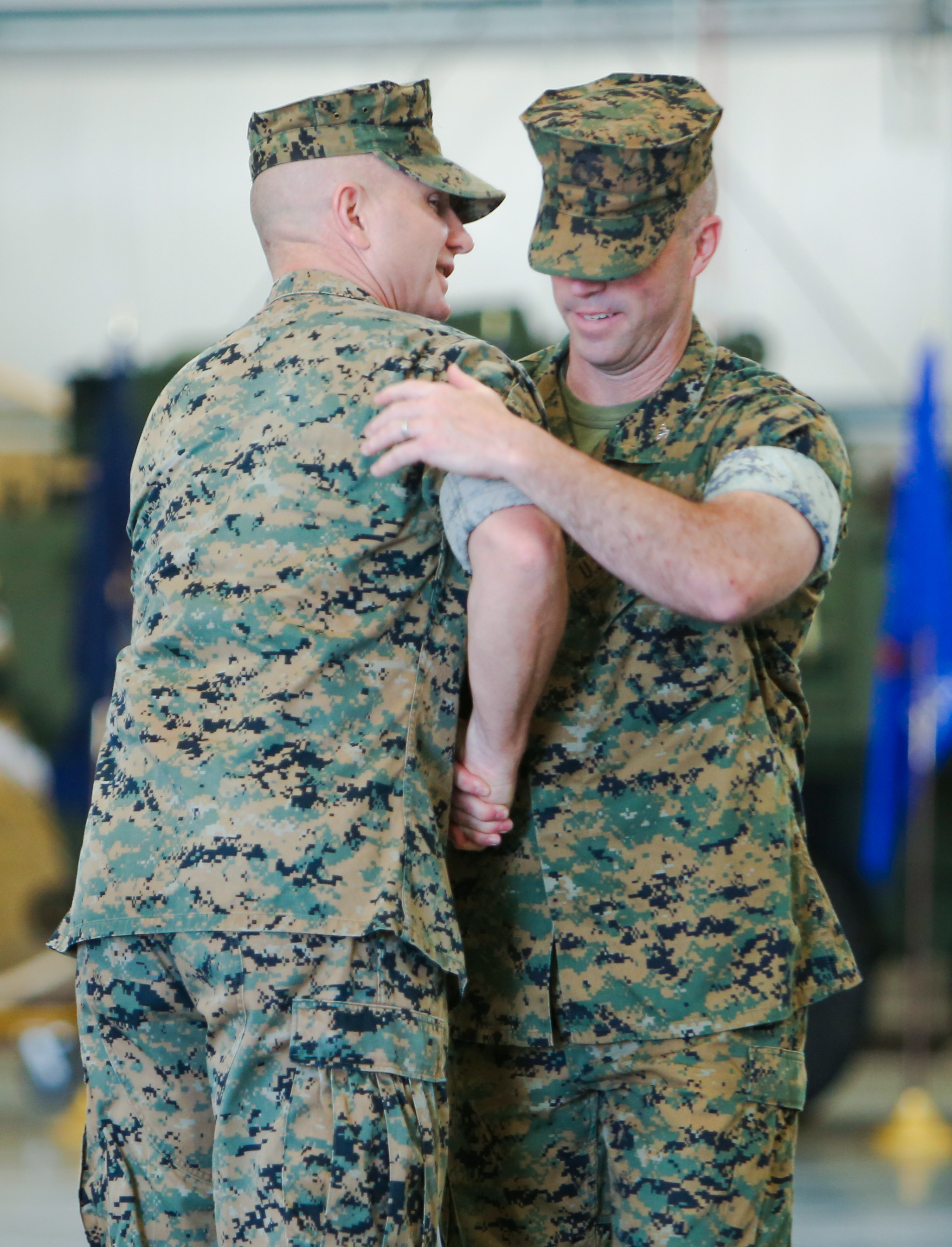 Col. Matthew McKinney takes command of MCLB Albany > Marine Corps ...