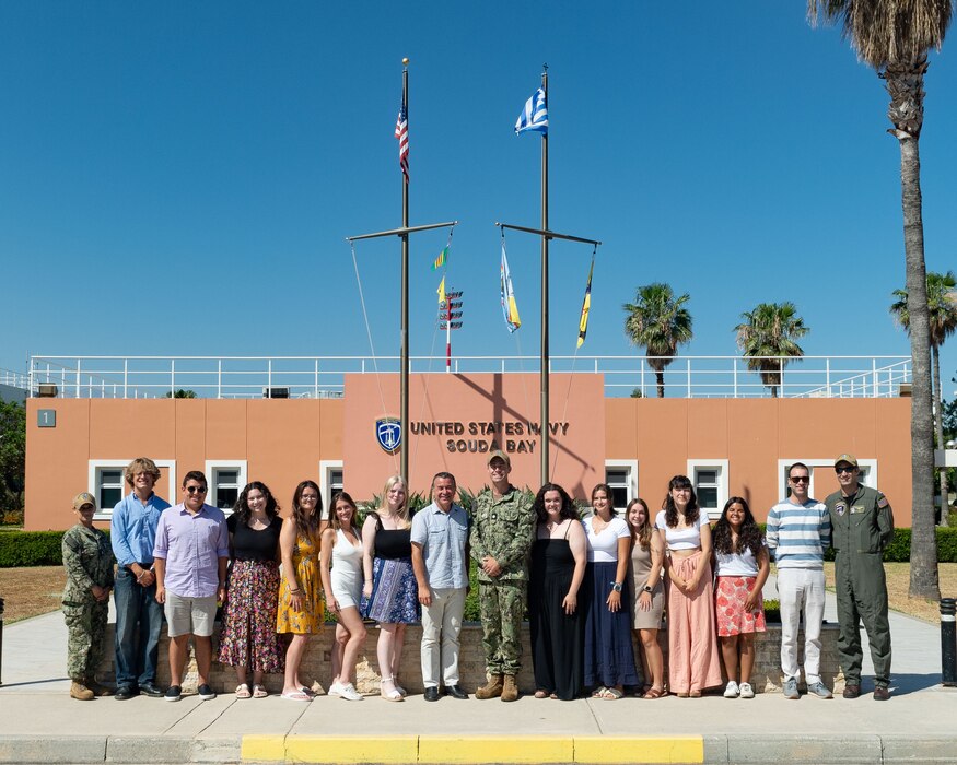 Commander, Navy Region Europe, Africa, Central > Installations > NSA ...