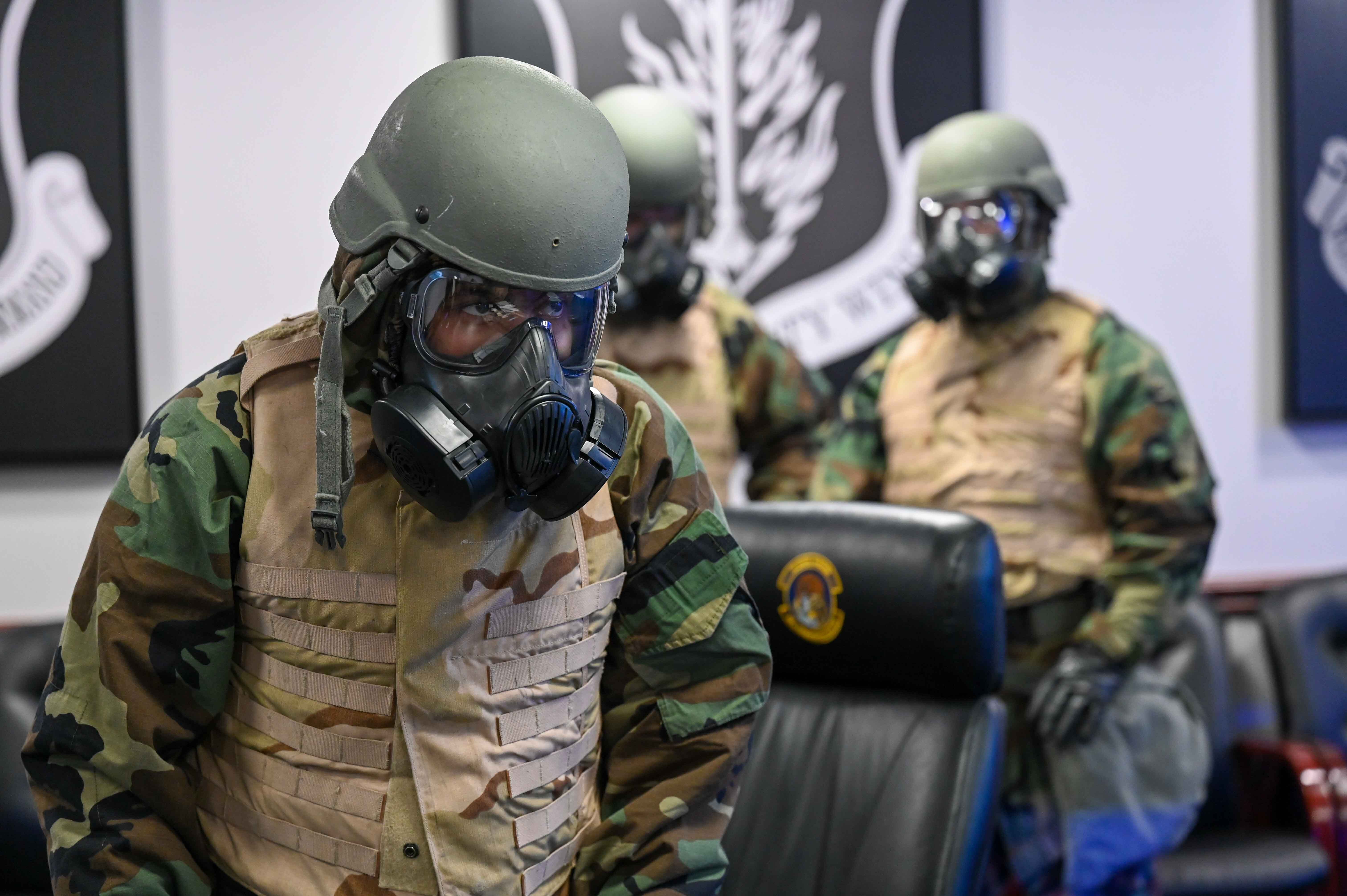 97 CS Airmen soak up readiness skills during MOPP exercise > Altus Air ...