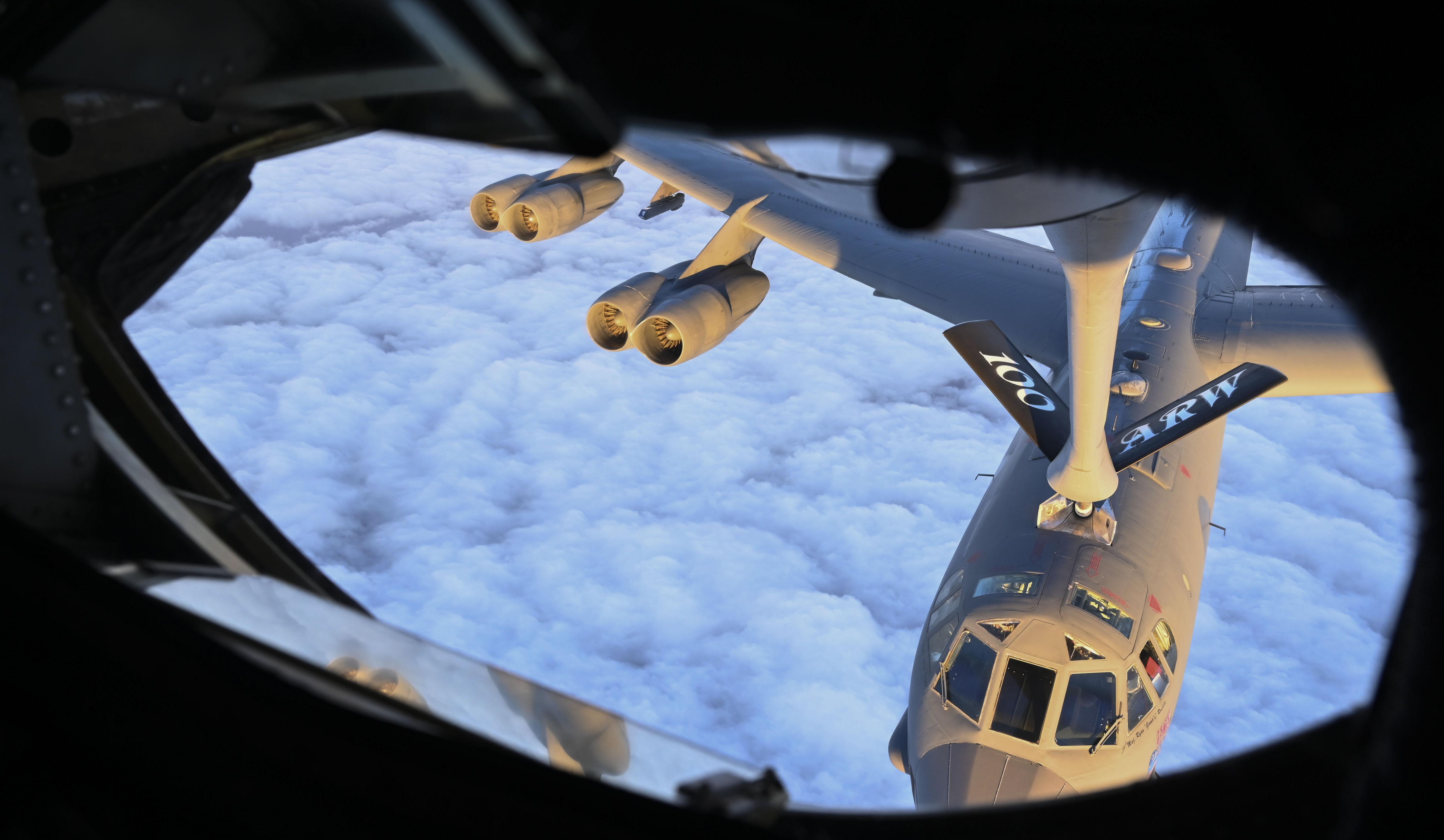 Royal Air Force Mildenhall KC-135s Stratotanker refuels B-52Hs ...