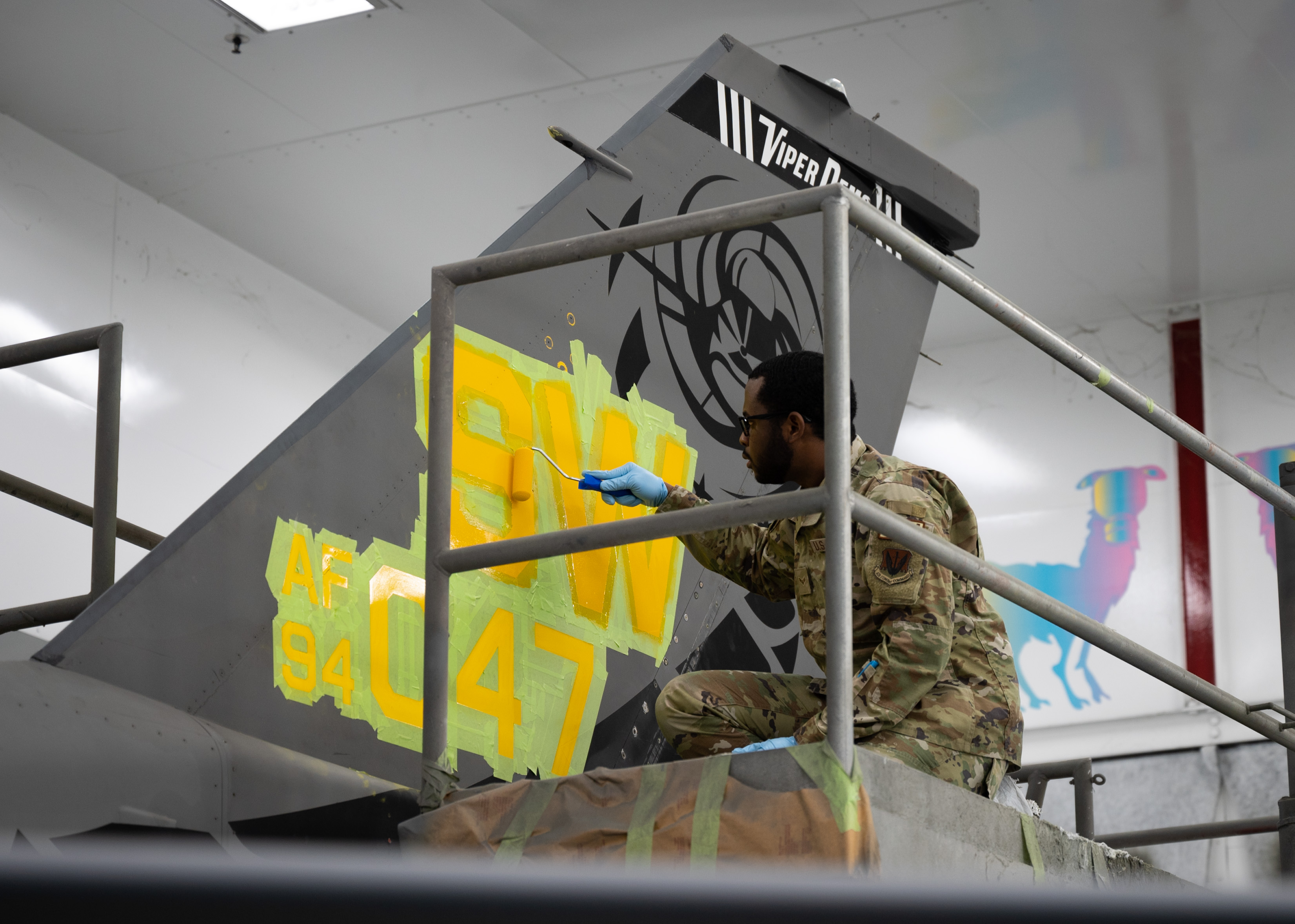 20th EMS repaints Viper Demonstration Team F-16 Venom