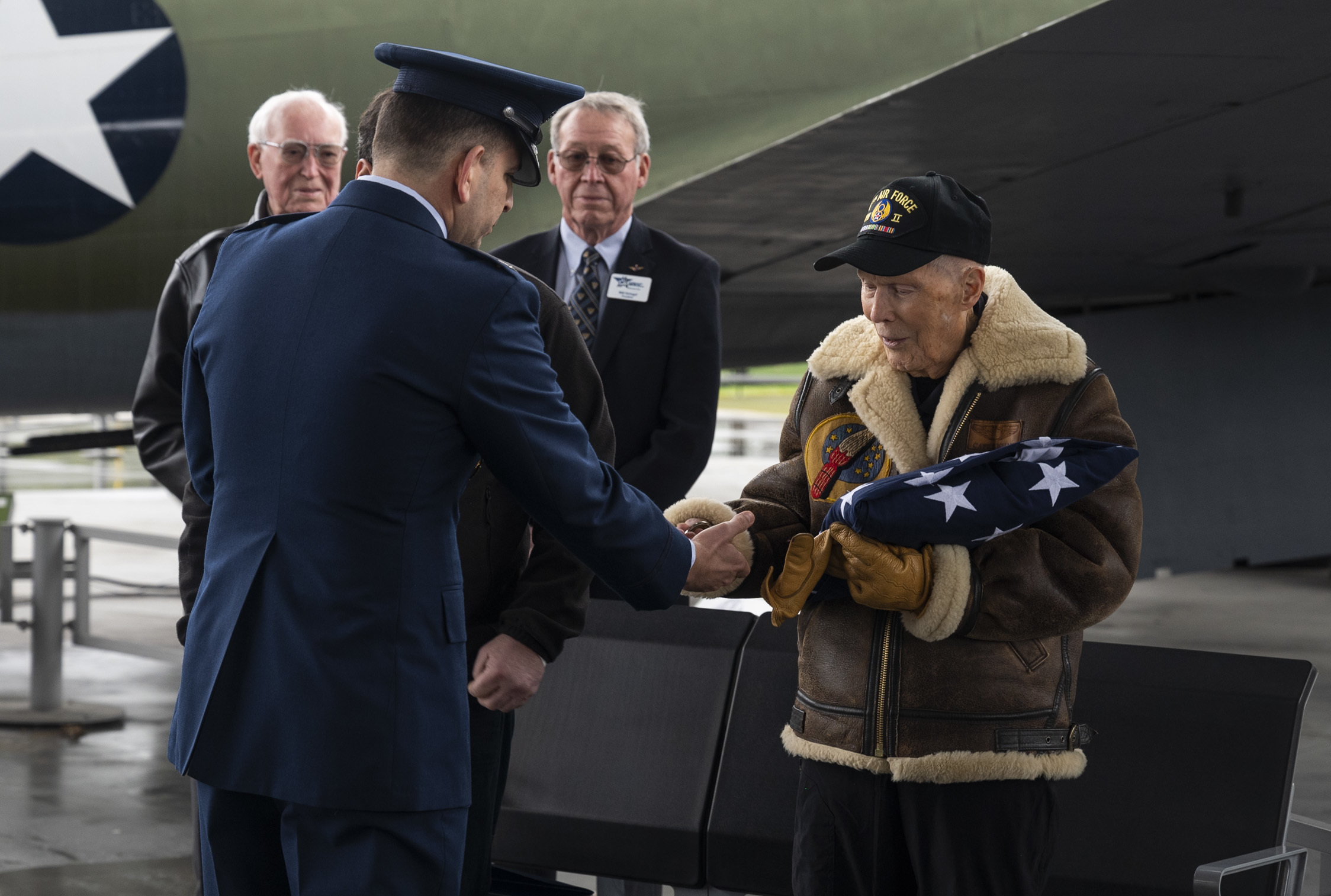 62d OG leadership celebrates local WWII veteran’s 100th birthday > Team ...