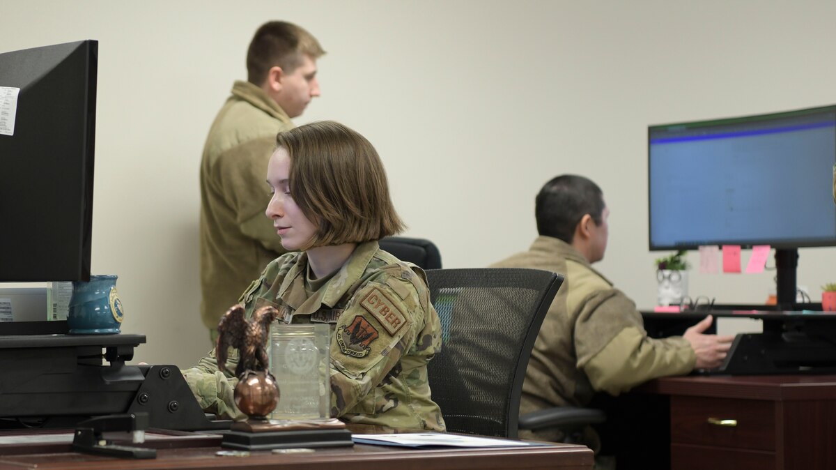 Knowledge operations provides safety, security > Grand Forks Air Force ...