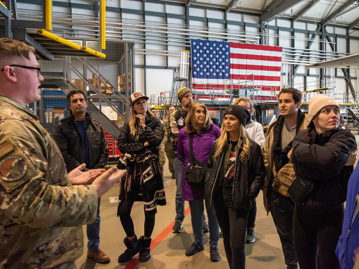 Runaway June makes appearance with 86th MXG > Ramstein Air Base ...