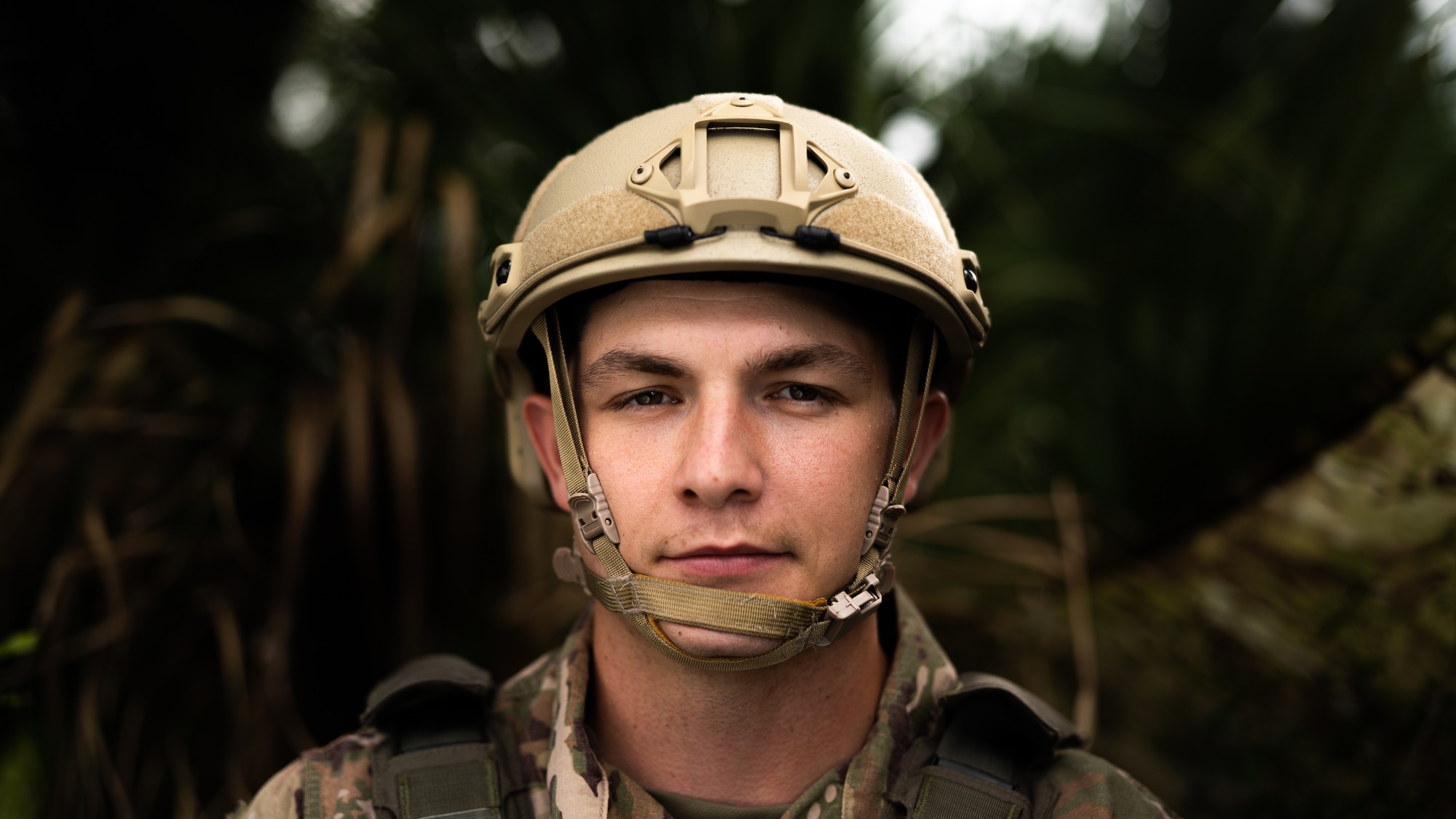 When there’s no ATC tower, who controls the airfield? > Air Combat ...