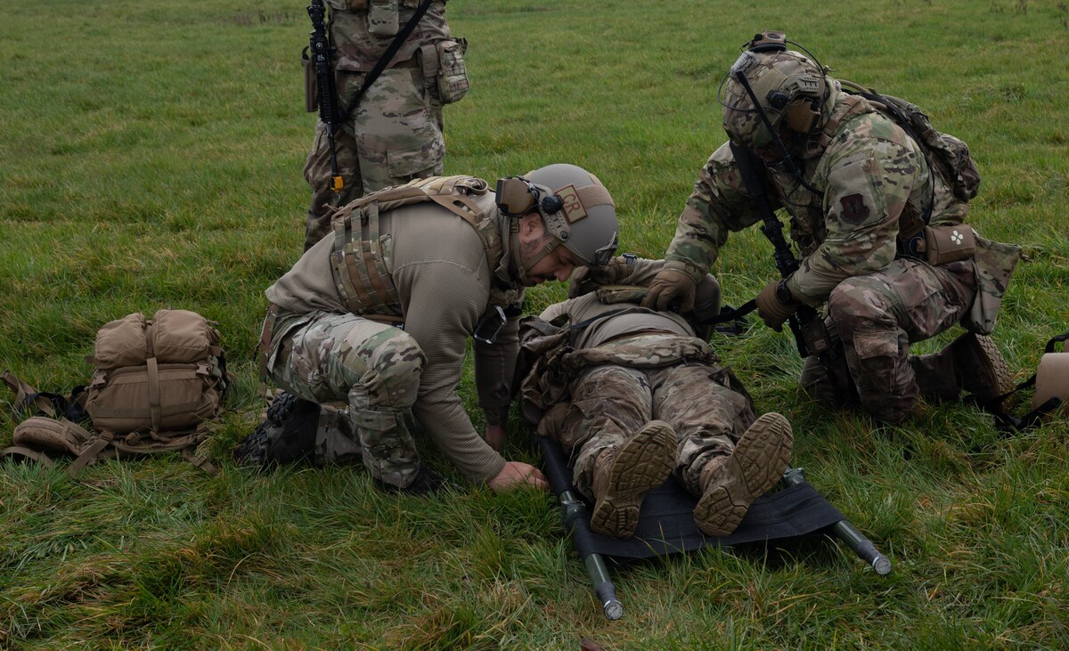 435th CRS practice life-saving skills during Agile Bison 23-1 ...