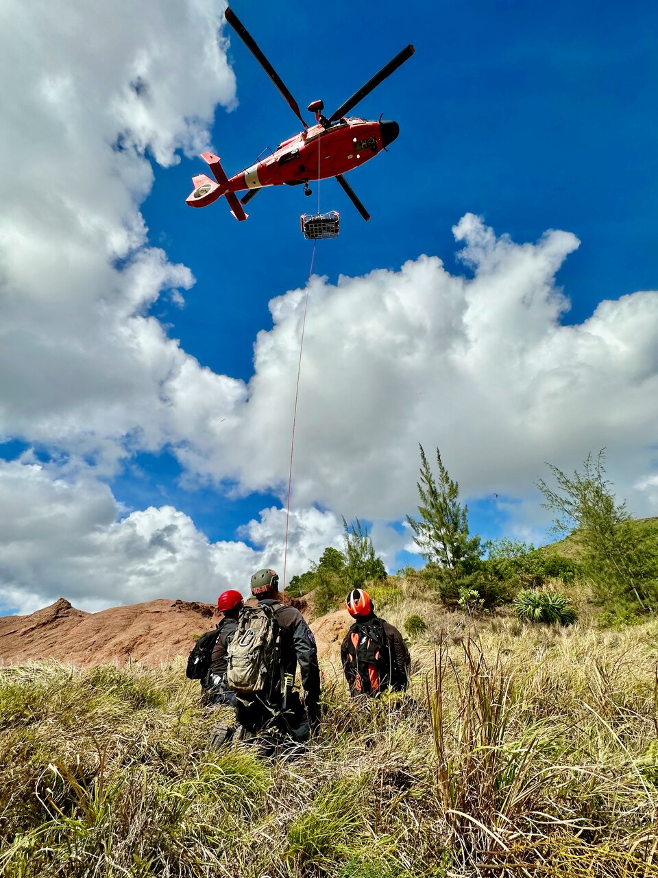 U.S. Coast Guard, Guam Fire Department Conduct Rescue Hoist Training in ...