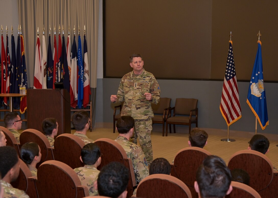 Gen. David D. Thompson Visits Vandenberg