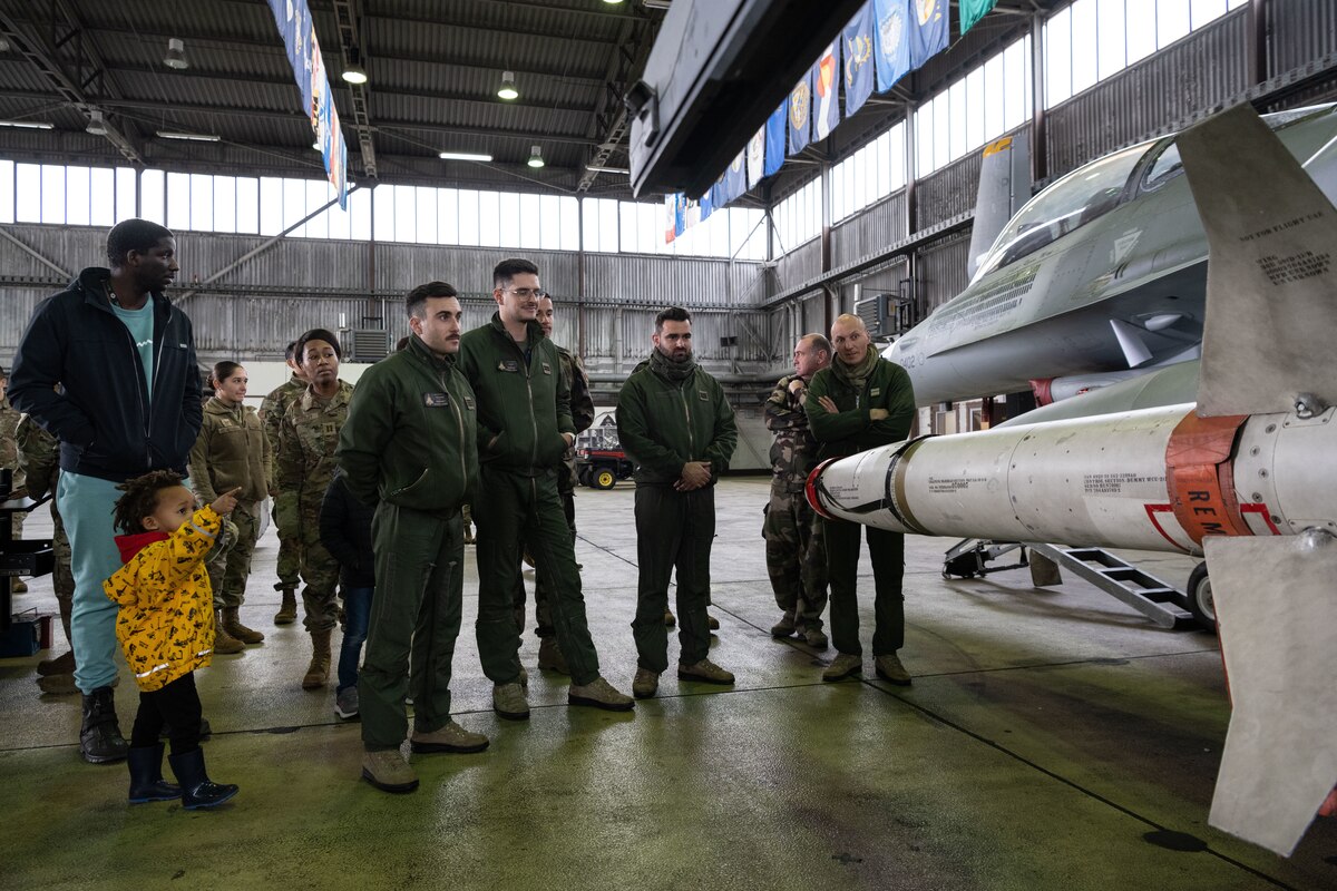 USAF, FRAF partake in NATO Cross-Servicing, Integration Exercise ...