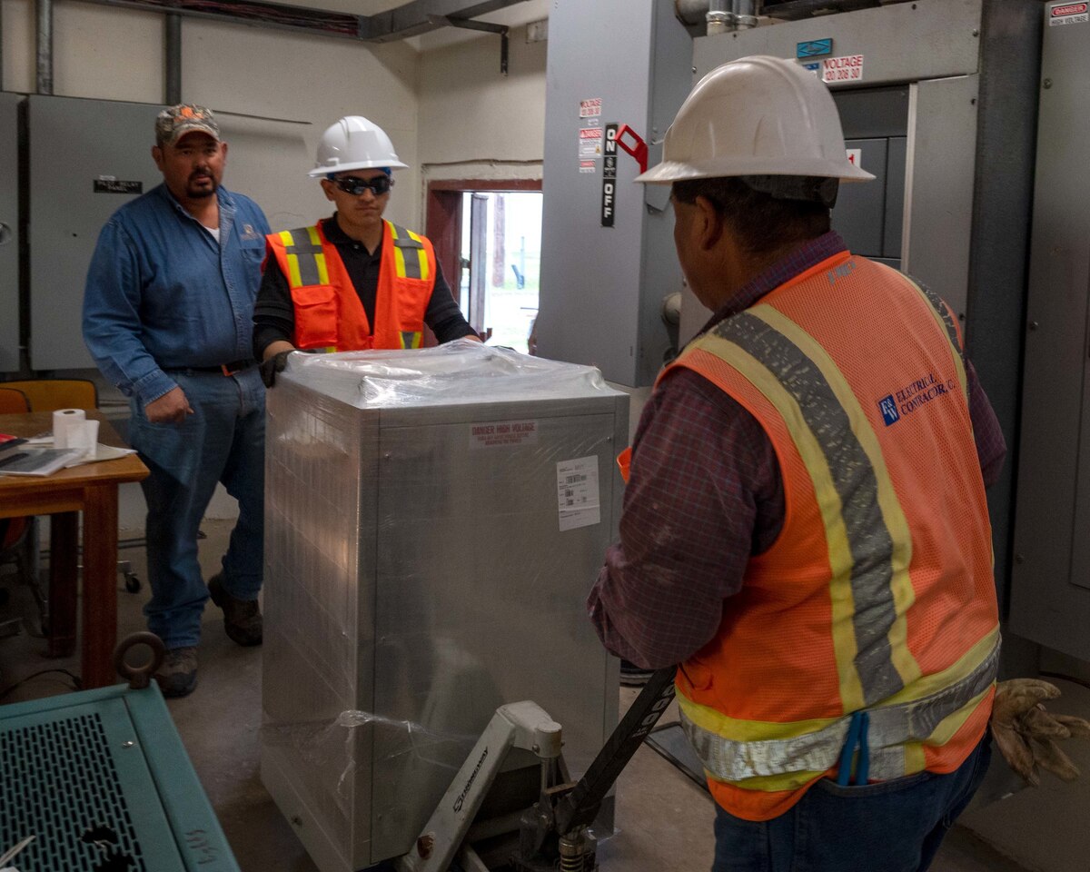 Laughlin modernizes by upgrading flightline lighting > Laughlin Air ...