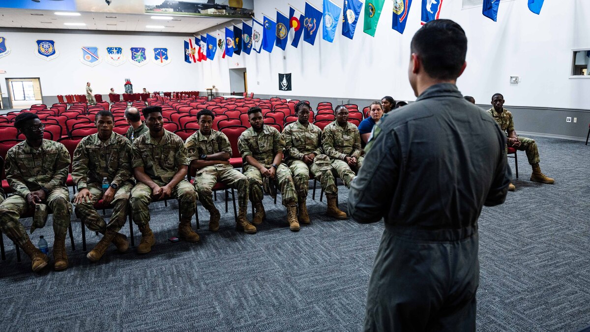 Tuskegee University AFROTC Cadets meet Barksdale Airmen > Barksdale Air ...