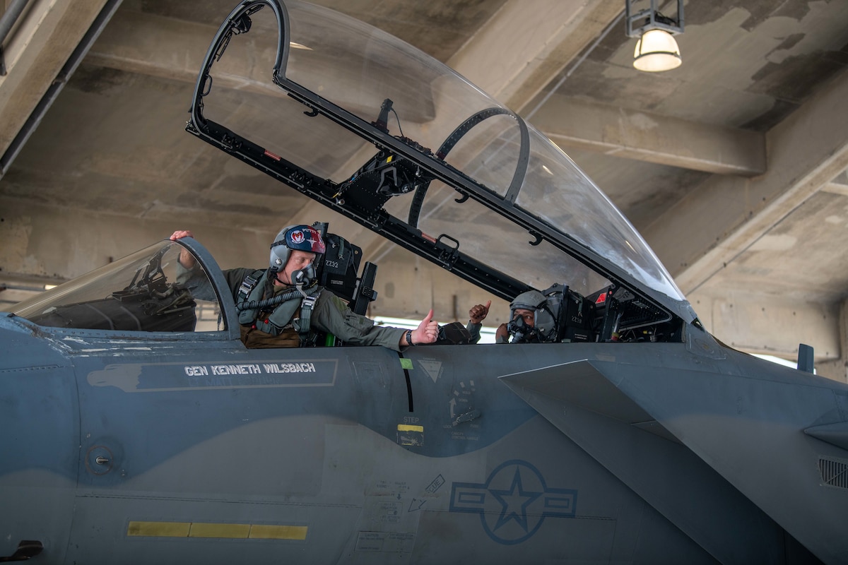 18th Wing leadership takes flight > Kadena Air Base > News
