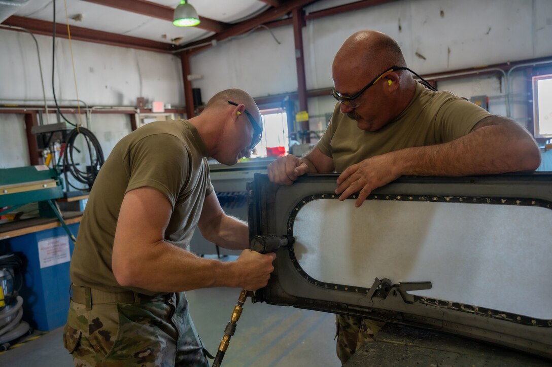 HH-60G Pave Hawk Plexiglass repair