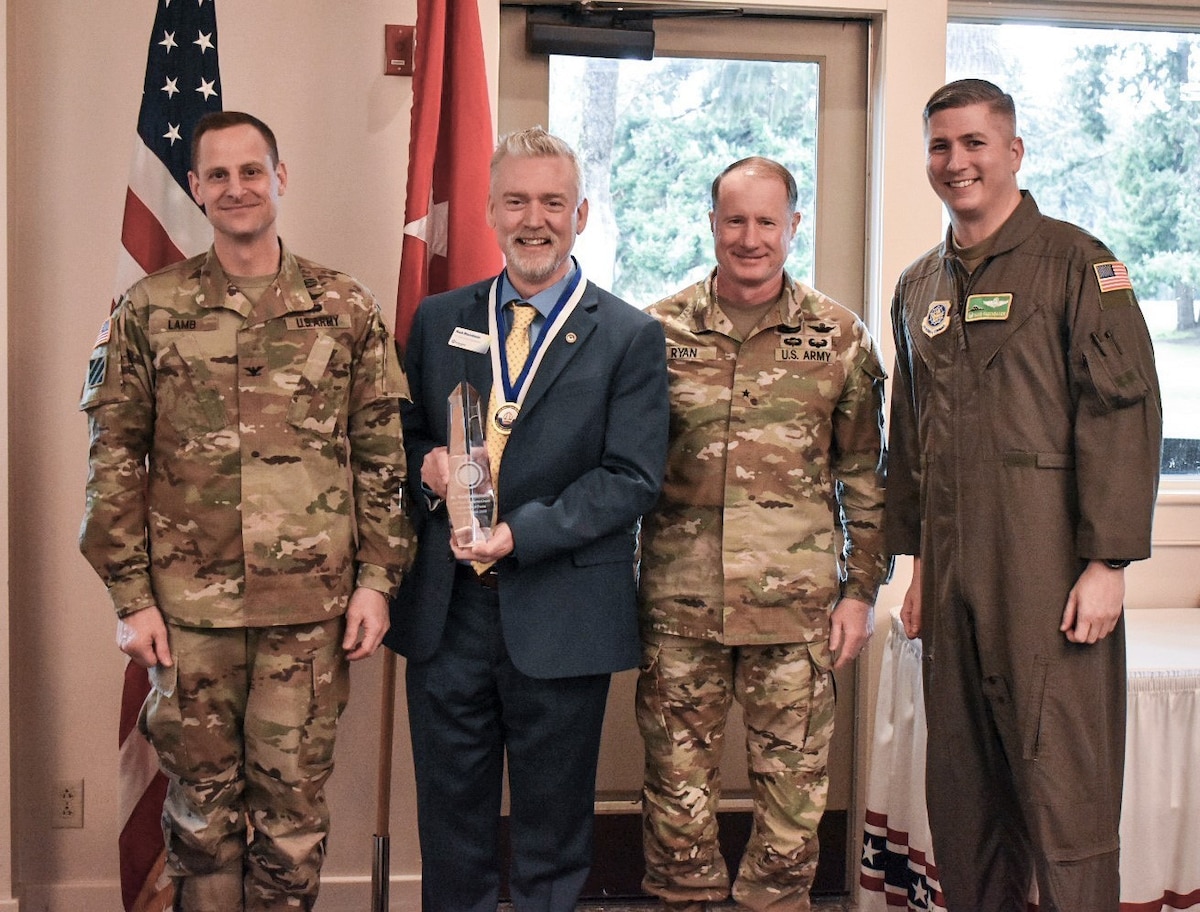 JBLM Civilian Hall of Fame welcomes Minickiello into its ranks > Team ...