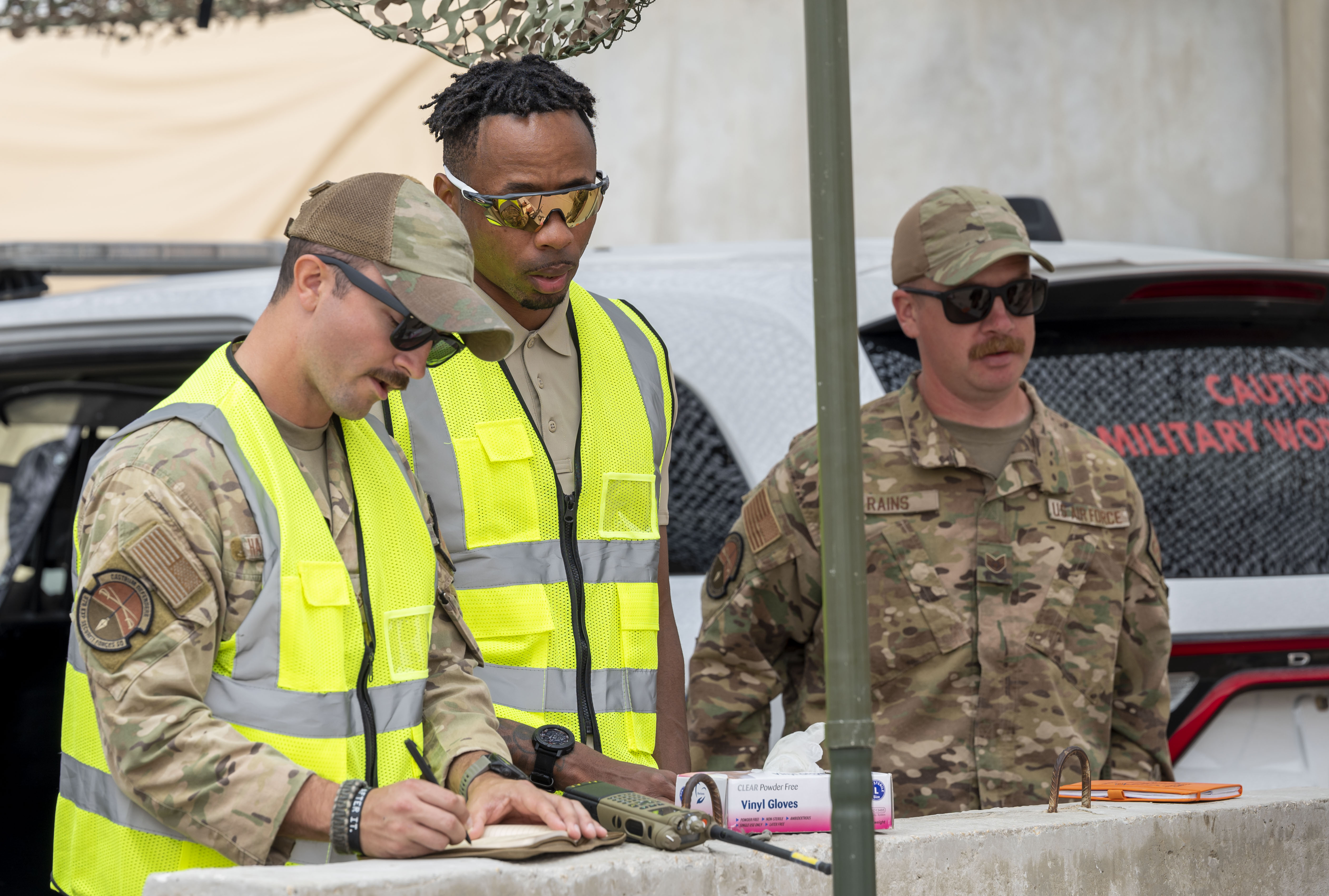 PSAB EOD and MWD conduct joint exercise > U.S. Air Forces Central ...