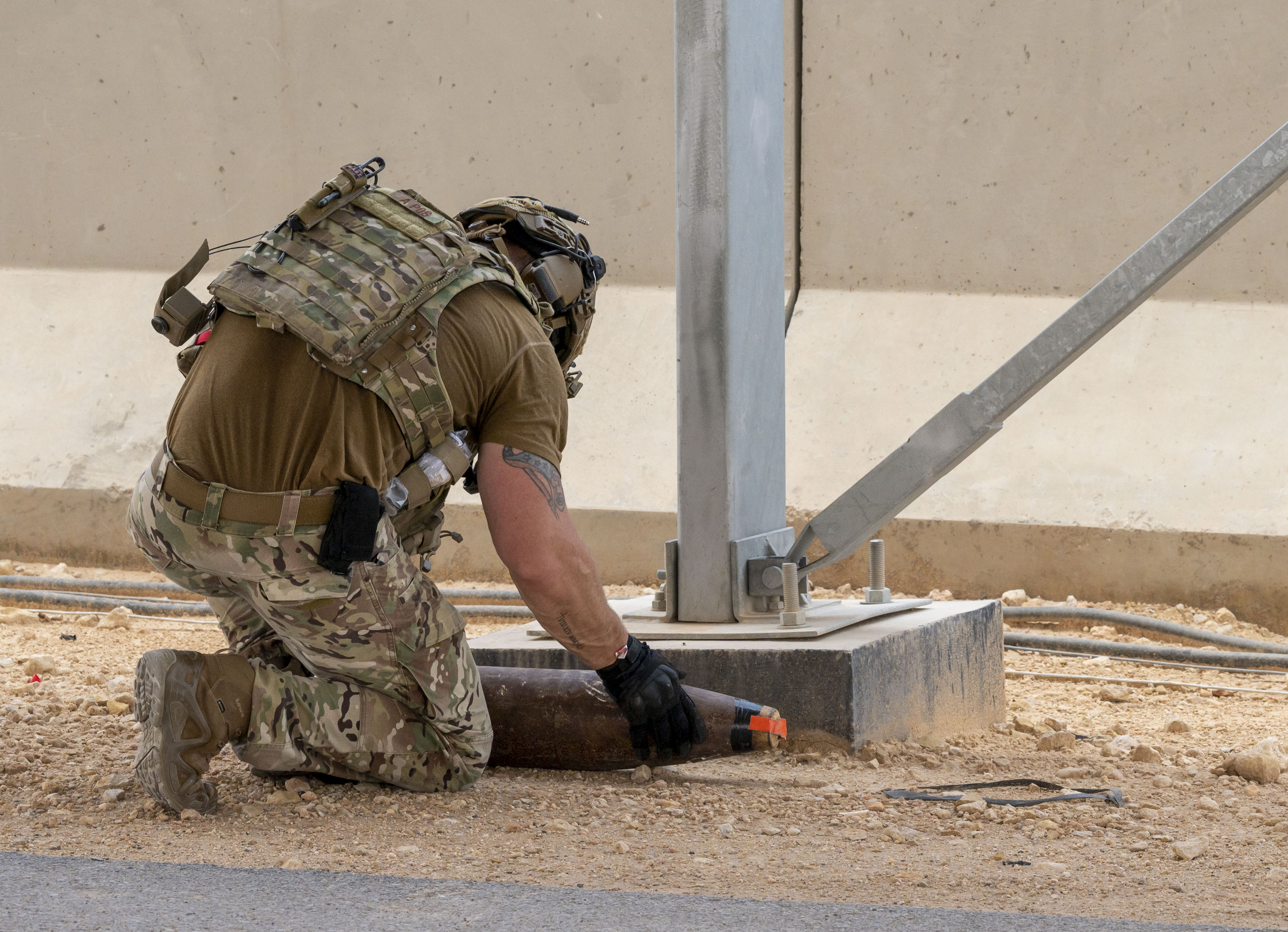 PSAB EOD and MWD conduct joint exercise > U.S. Air Forces Central ...