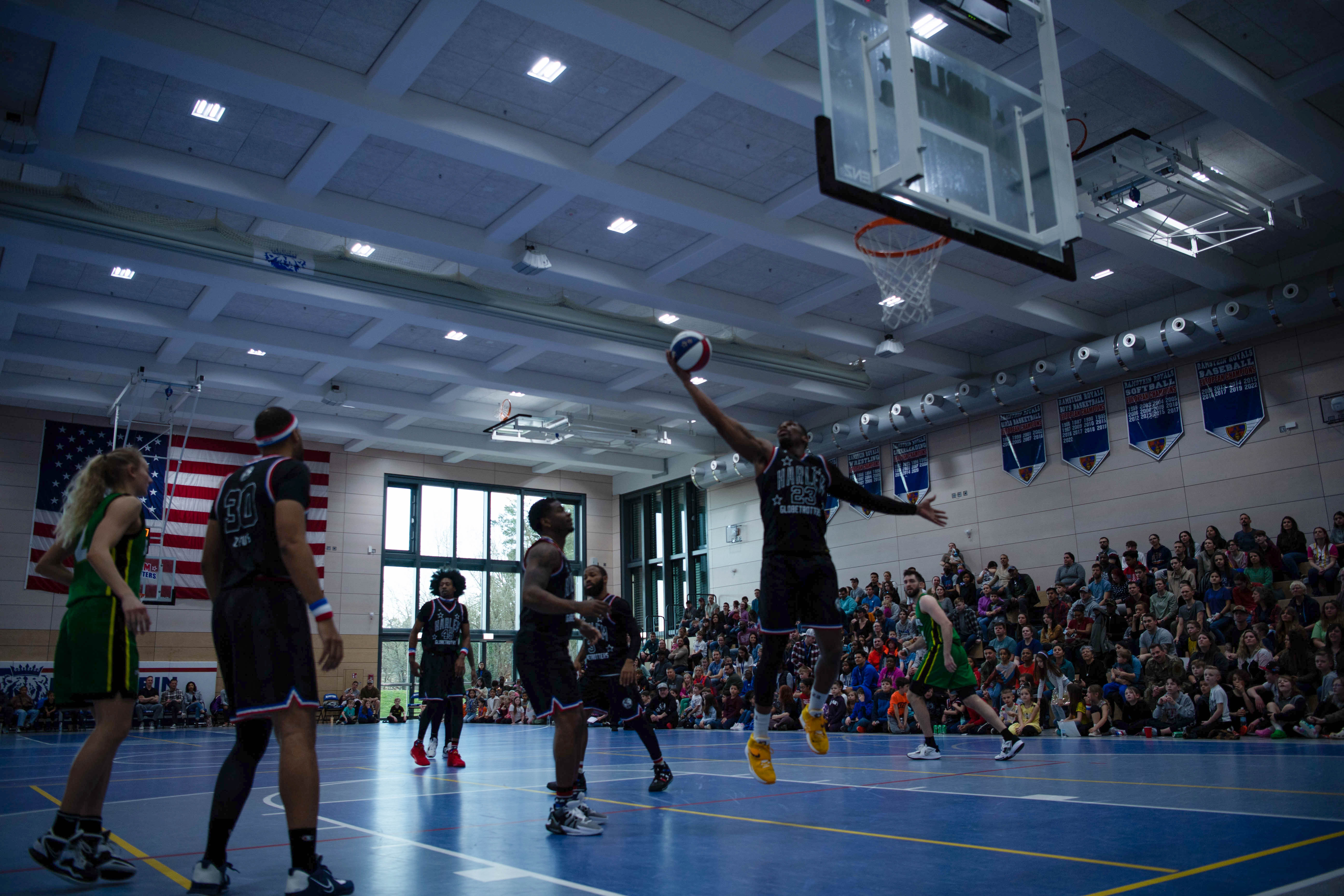 The Harlem Globetrotters bring smiles to Ramstein > Ramstein Air Base ...