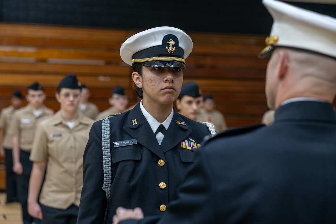 MWHS-2 CO inspects JROTC cadets