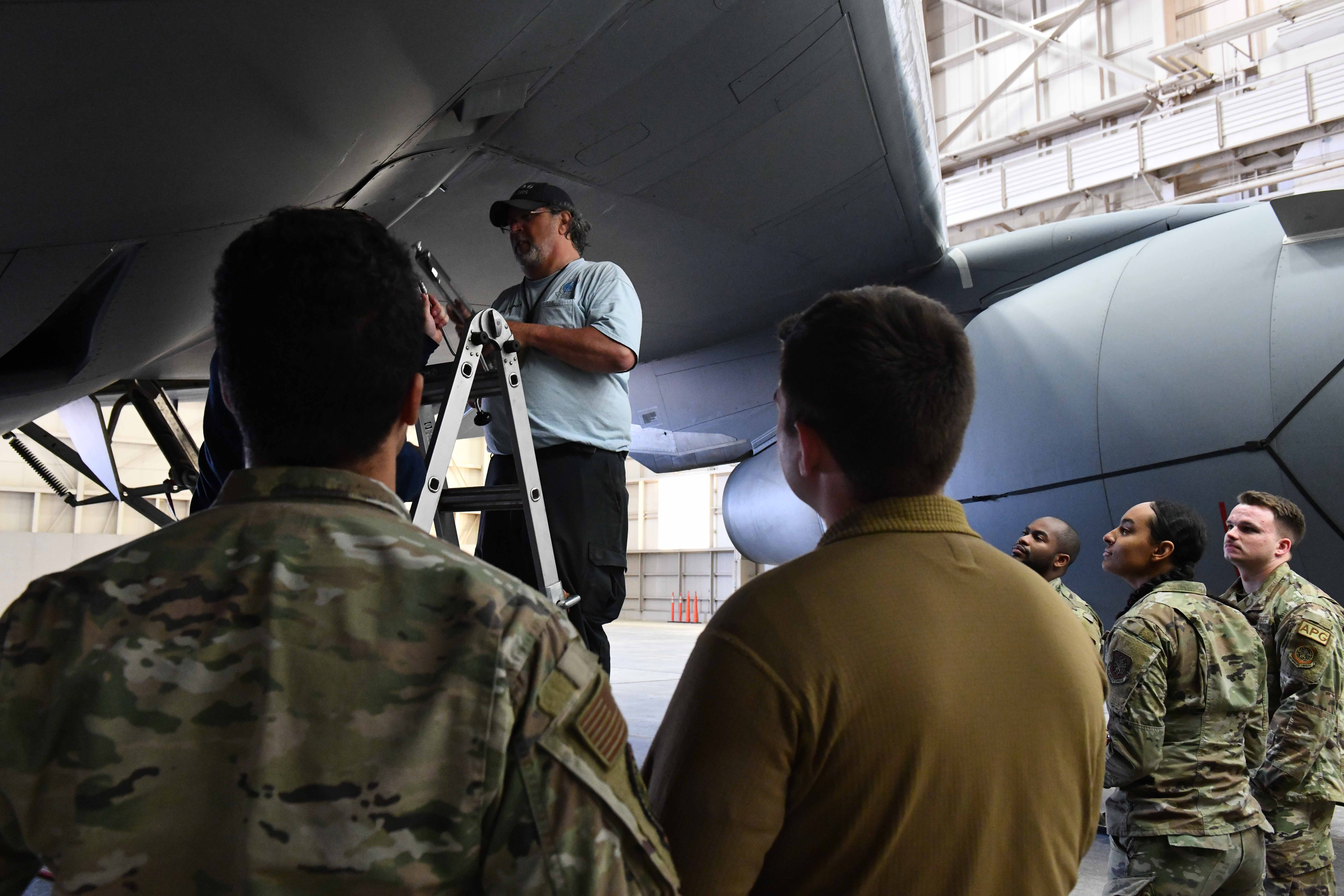 Altus, Travis AFB Airmen train to maintain > Air Education and Training ...