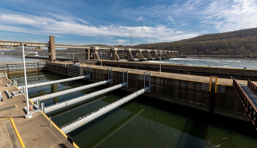 Headwaters Highlights: New Cumberland Locks and Dam > Great Lakes and ...