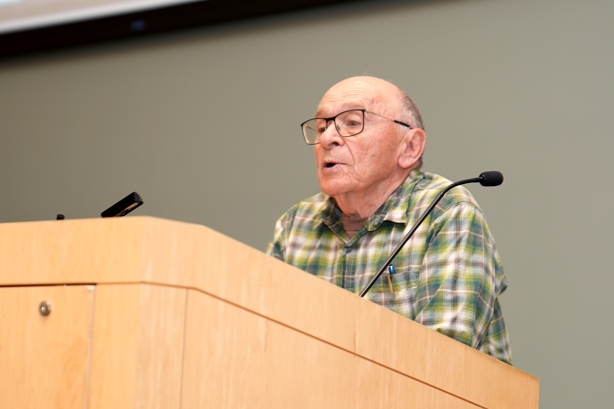 Holocaust program focuses on Holocaust remembrance and empathy