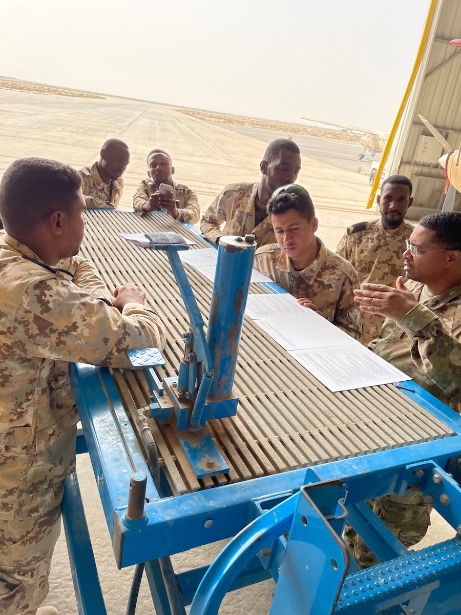 818th MSAS trains Mauritanian Air Force > Air Mobility Command ...