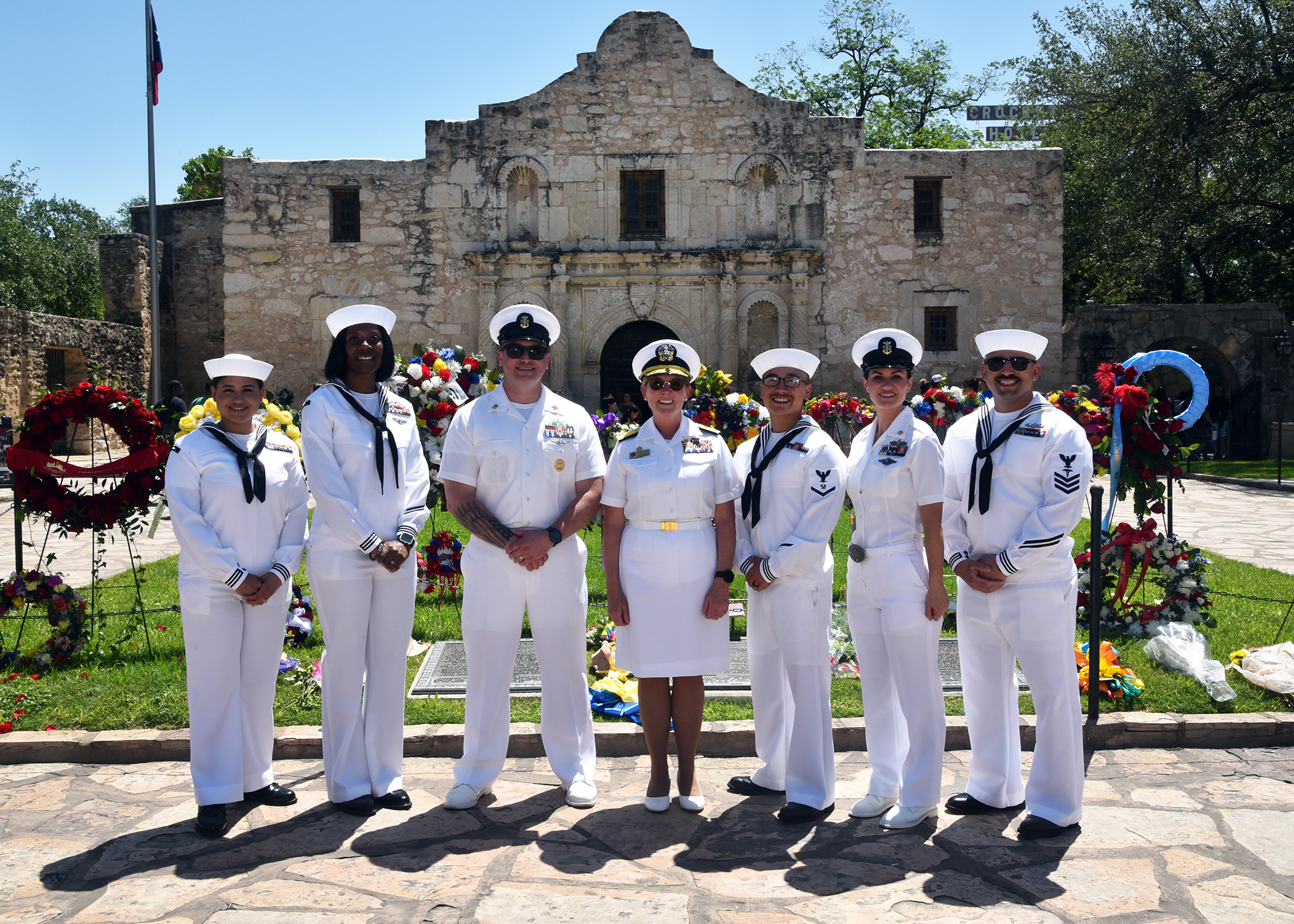 NAMRU San Antonio takes part in Fiesta San Antonio activities > Joint ...