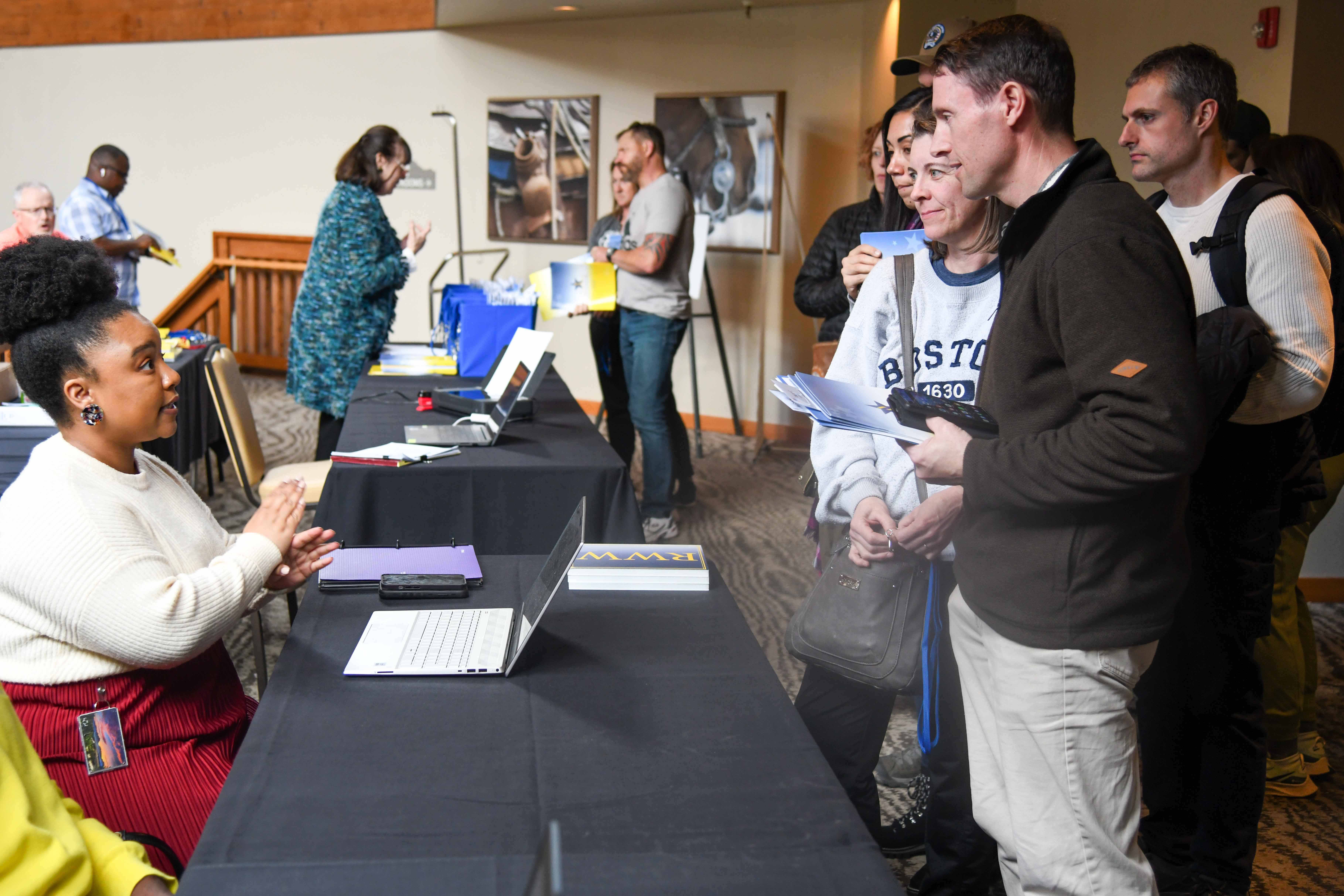 REDCOM Everett Hosts Returning Warrior Workshop > > Article View News REDCOM Everett Hosts Returning Warrior Workshop > > Article View News