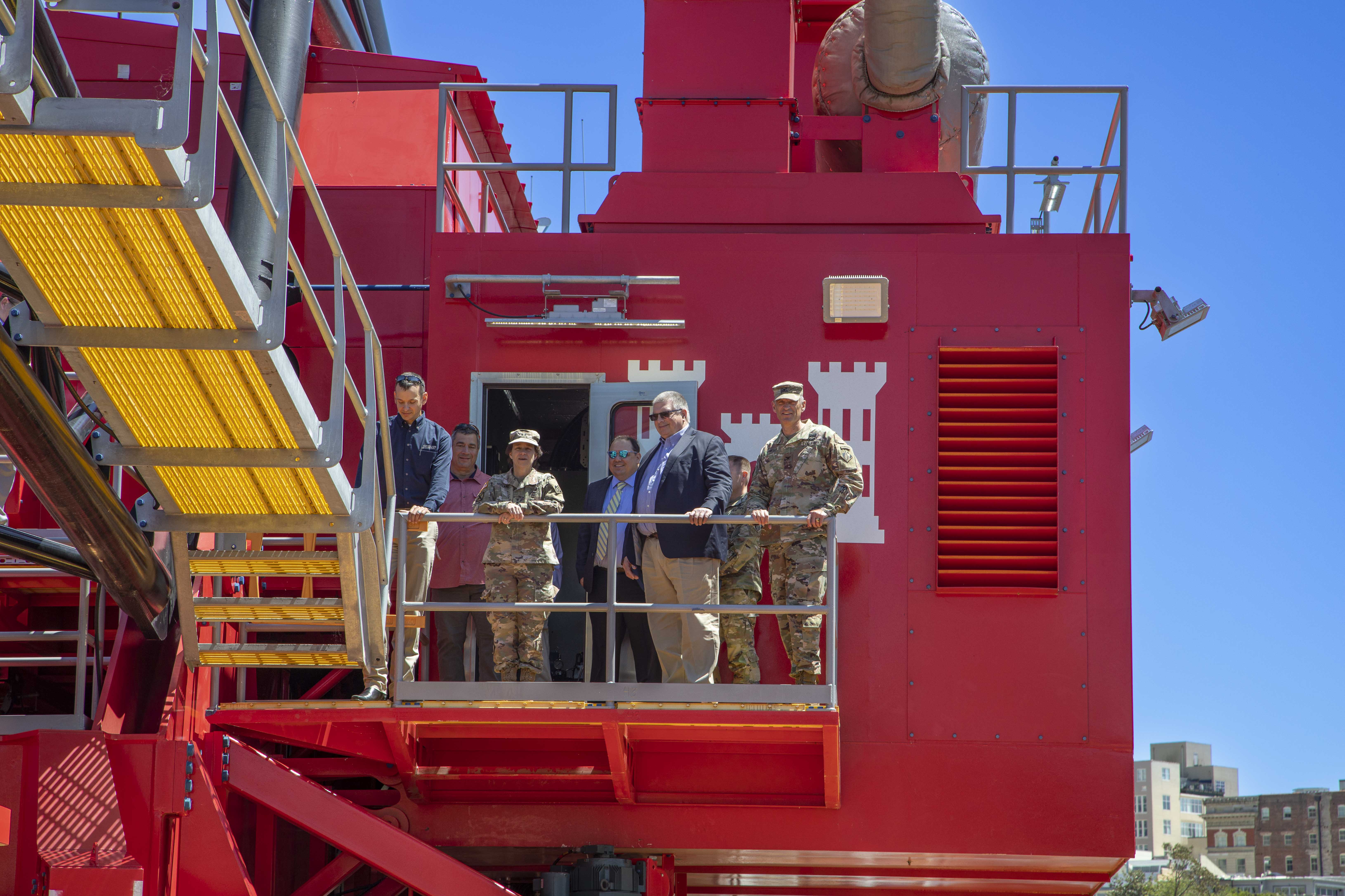 USACE Memphis District christens new $25.5M bank grading unit