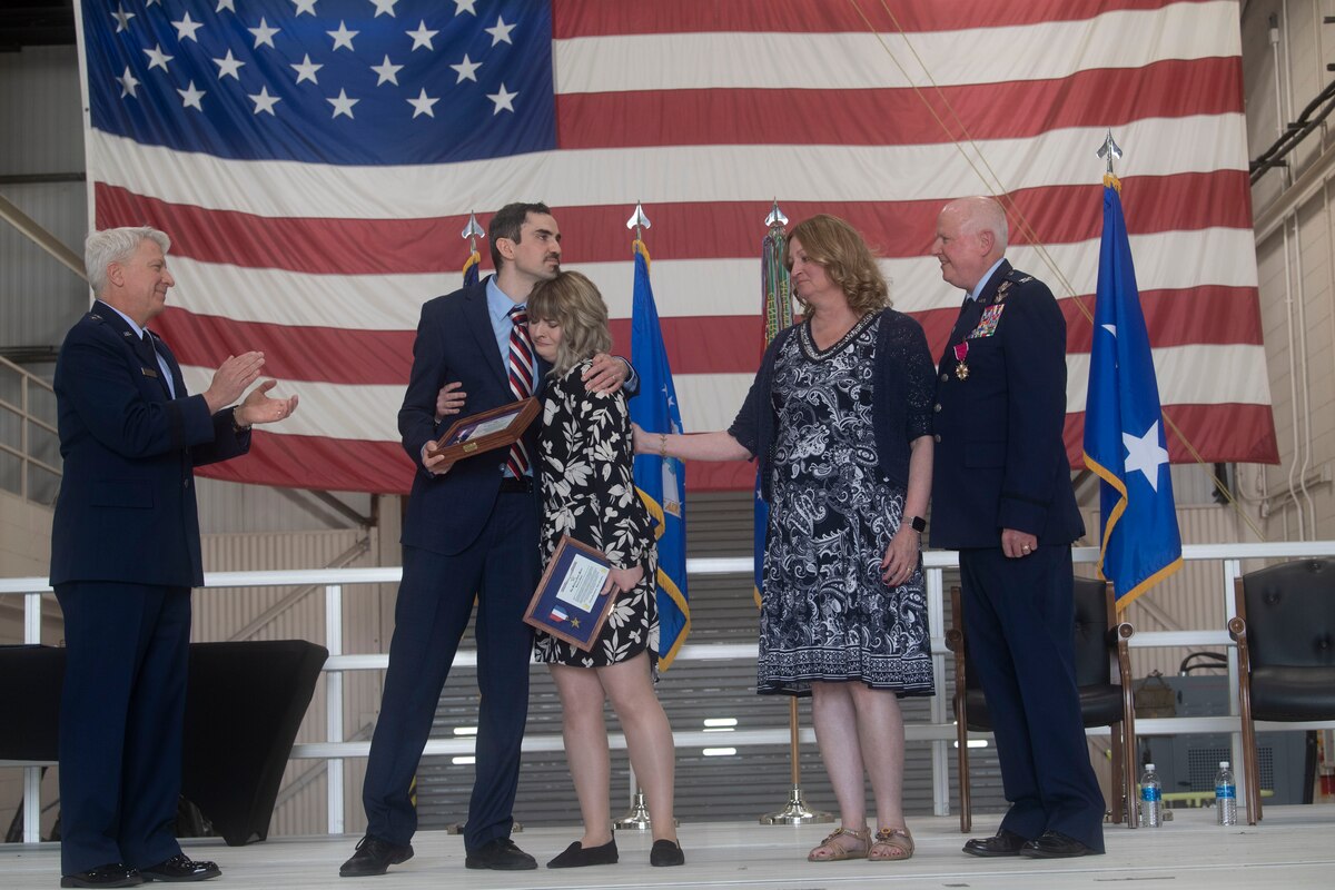 Grissom bids farewell to Col. Thom Pemberton > Grissom Air Reserve Base ...