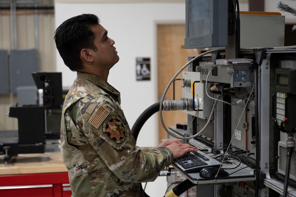 49th Avionics CMS ensures aircraft equipment is mission ready > 505th ...
