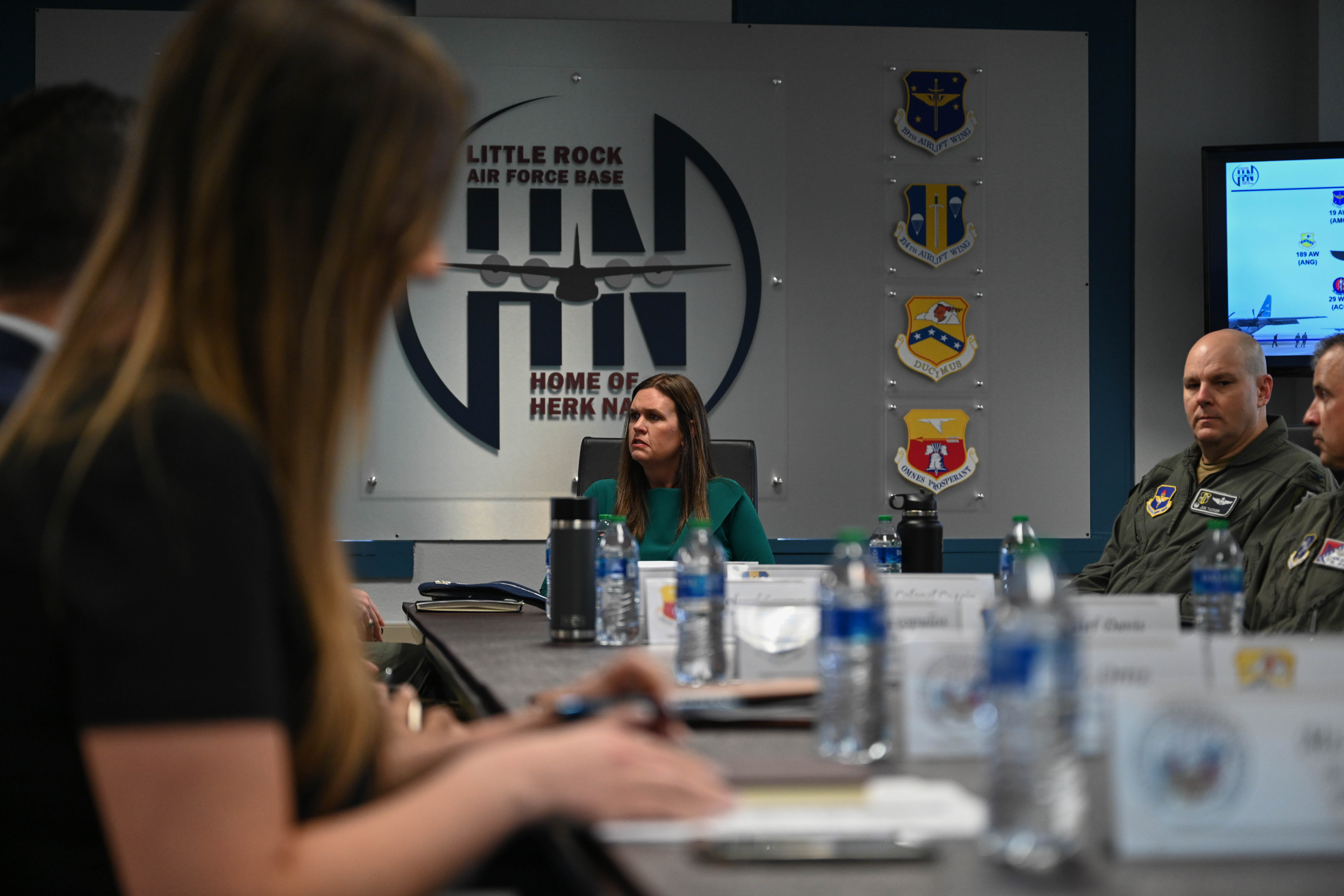 Arkansas Governor Visits LRAFB > Little Rock Air Force Base > Article ...