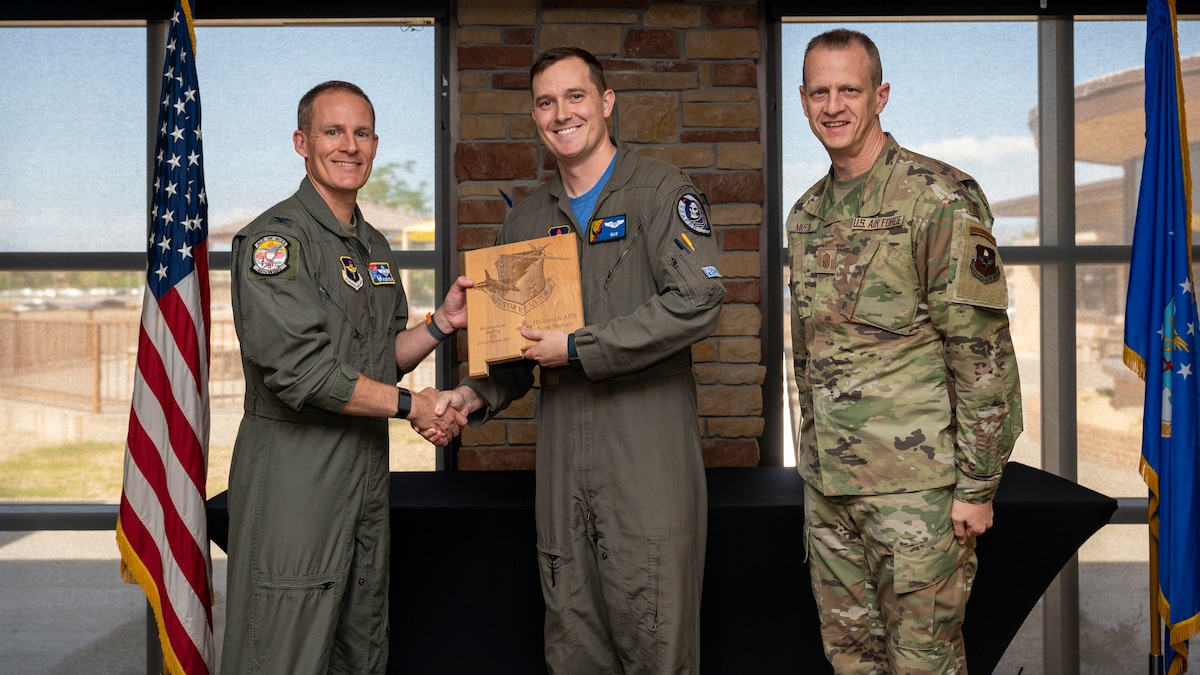 49th Wing 1st quarter award ceremony > Holloman Air Force Base > Display