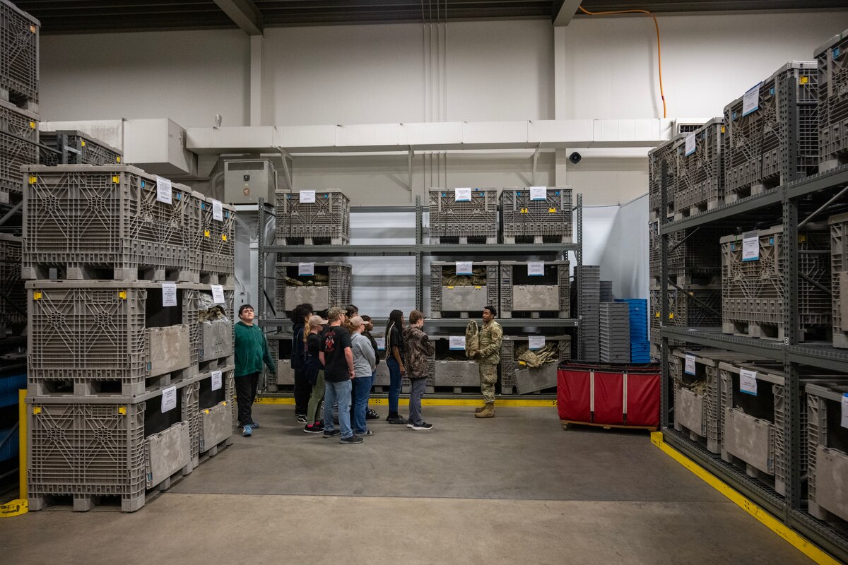 LRAFB hosts Army and Navy Junior ROTC cadets > Little Rock Air Force ...