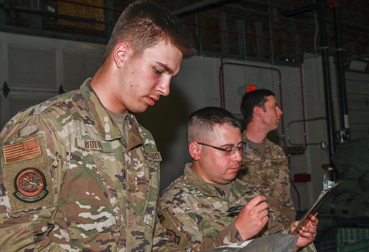 509th LRS recognized for excellence > Whiteman Air Force Base > Article ...