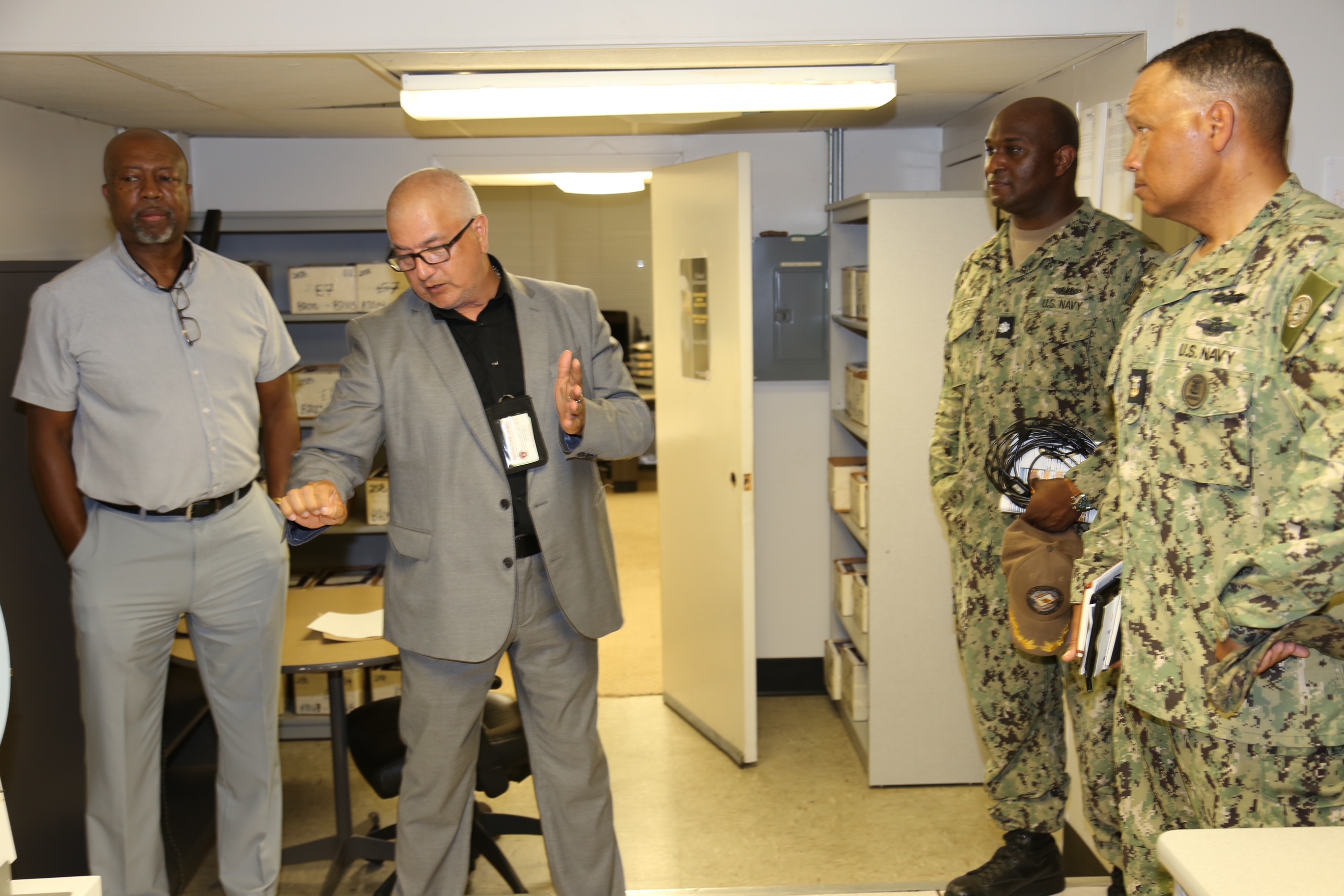 Personnel, Manpower, and Training Fleet Master Chief Visits Navy ...