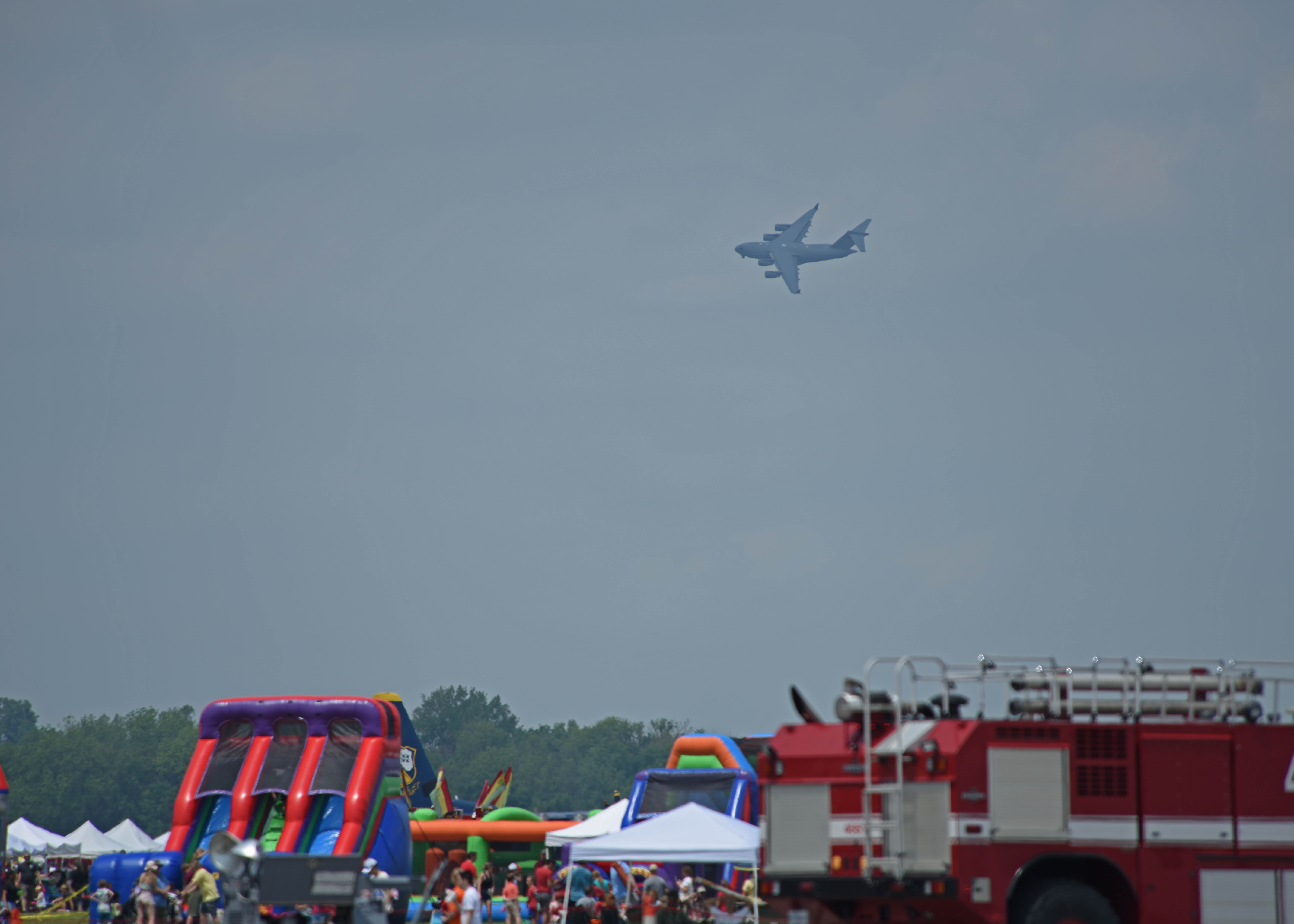 C-17 West Coast Demo Team showcases mobility capabilities at 2023 Scott ...
